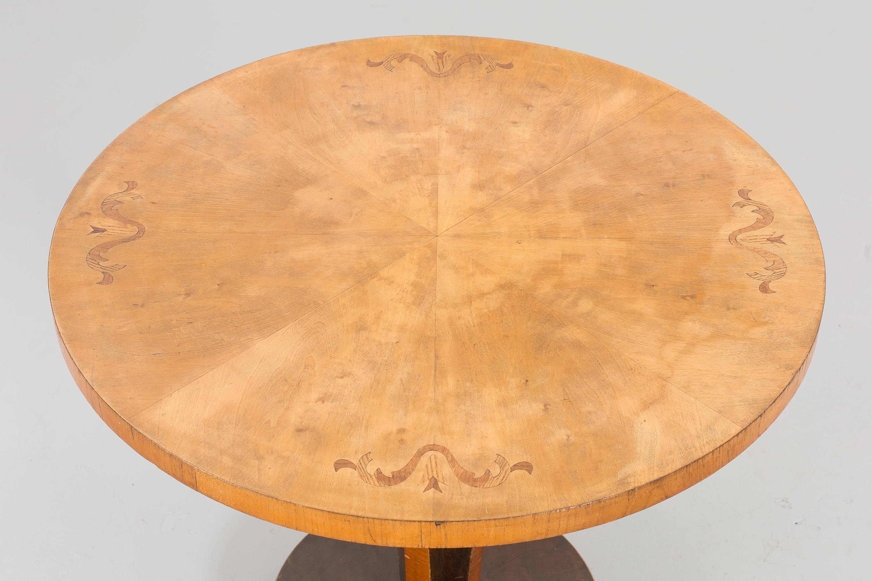 A 1940-s side table. - Bukowskis