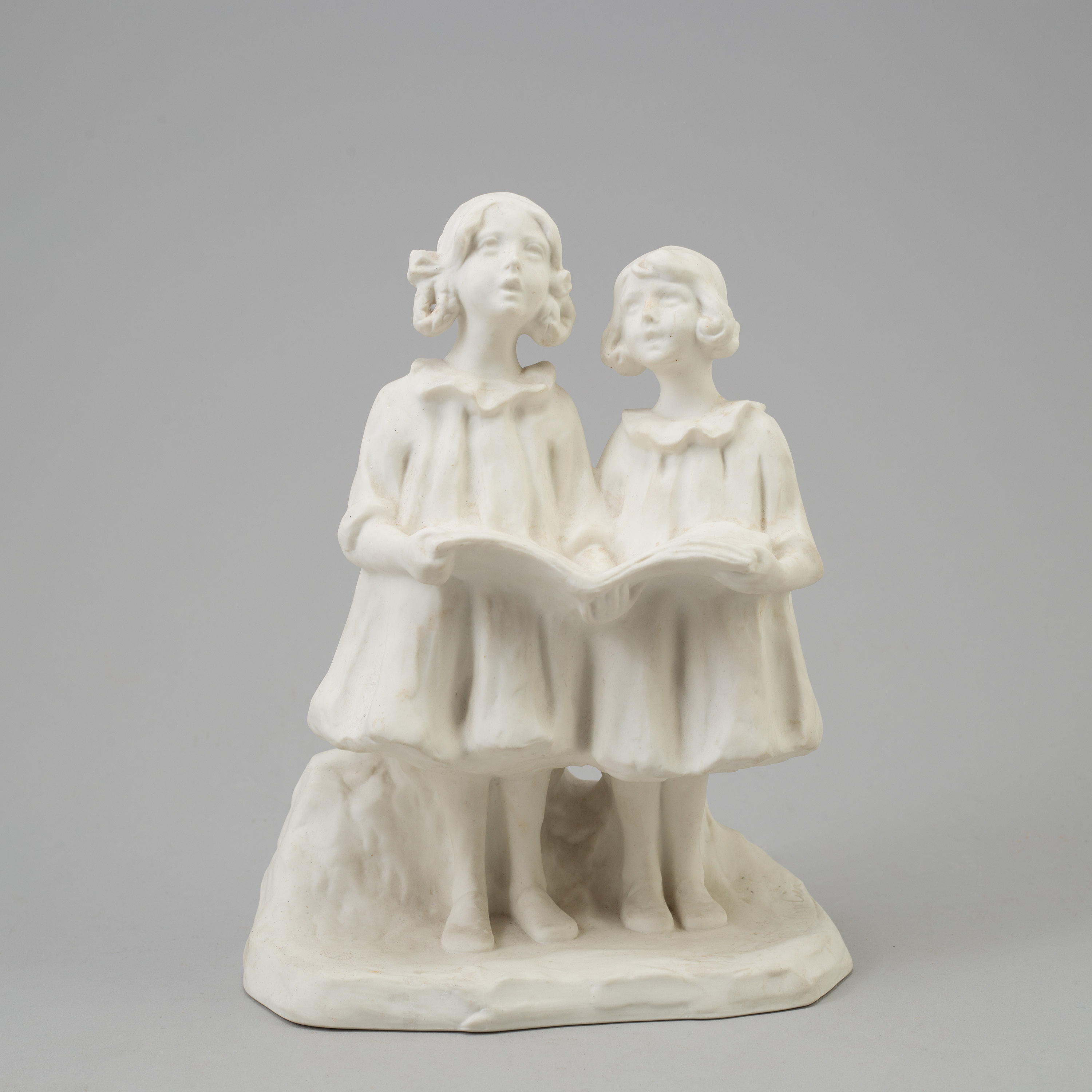 ALICE NORDIN, figure, parian, Gustafsberg 1917. - Bukowskis