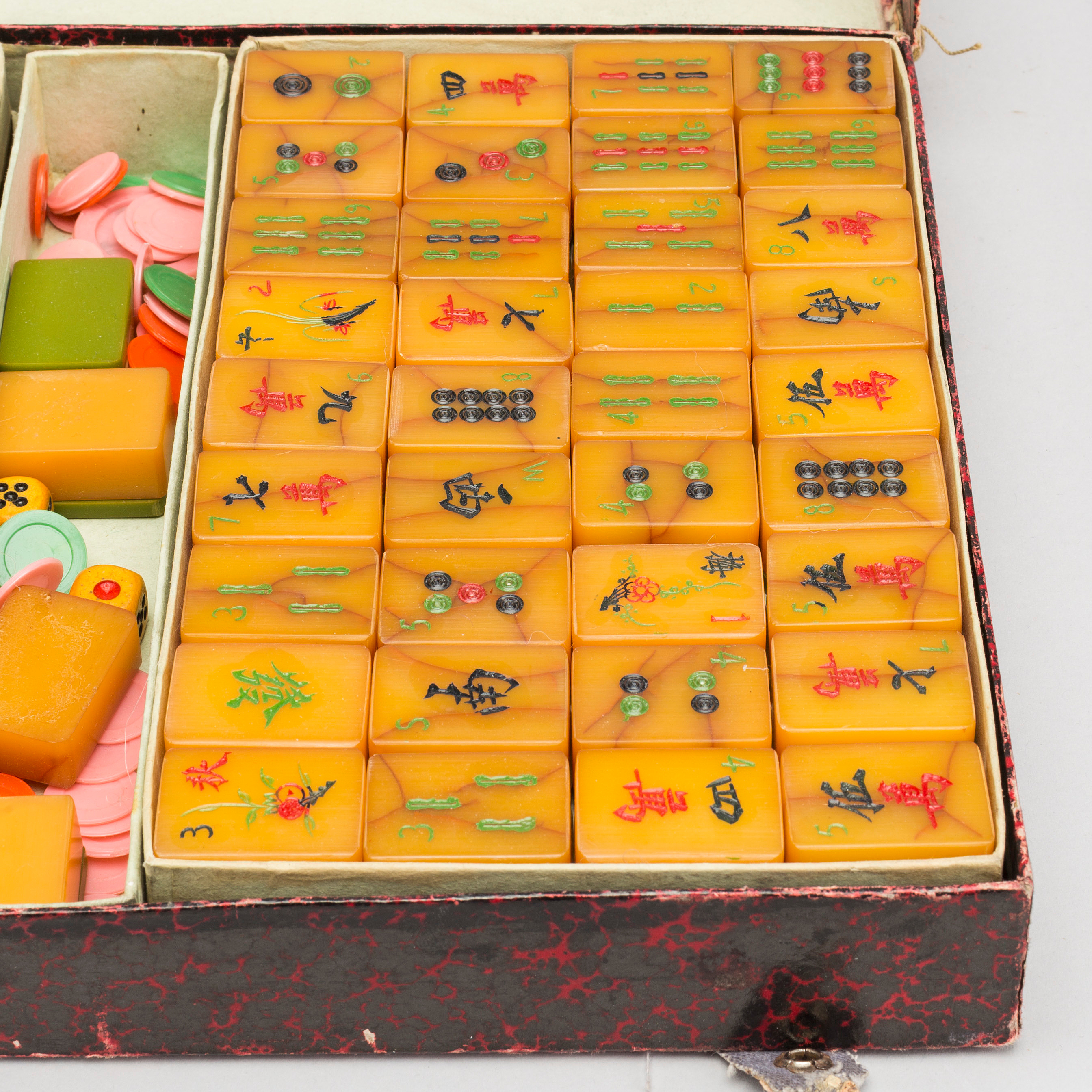 A MAHJONG "FOUR WIND" GAME, mid 20th century. - Bukowskis