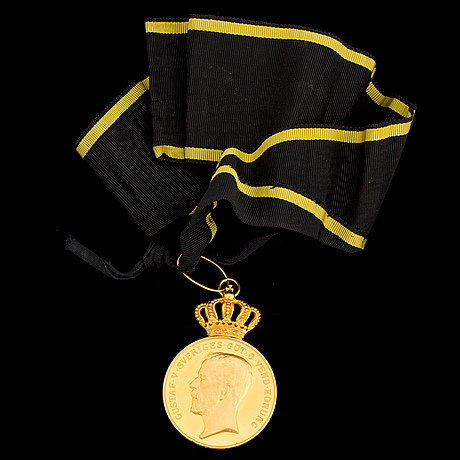 A Royal Swedish gold medal with a black and yellow ribbon from 1947 ...