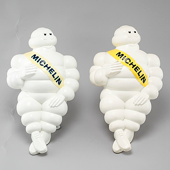 A pair of late 20th century plastic Michelin Man Lamps. - Bukowskis
