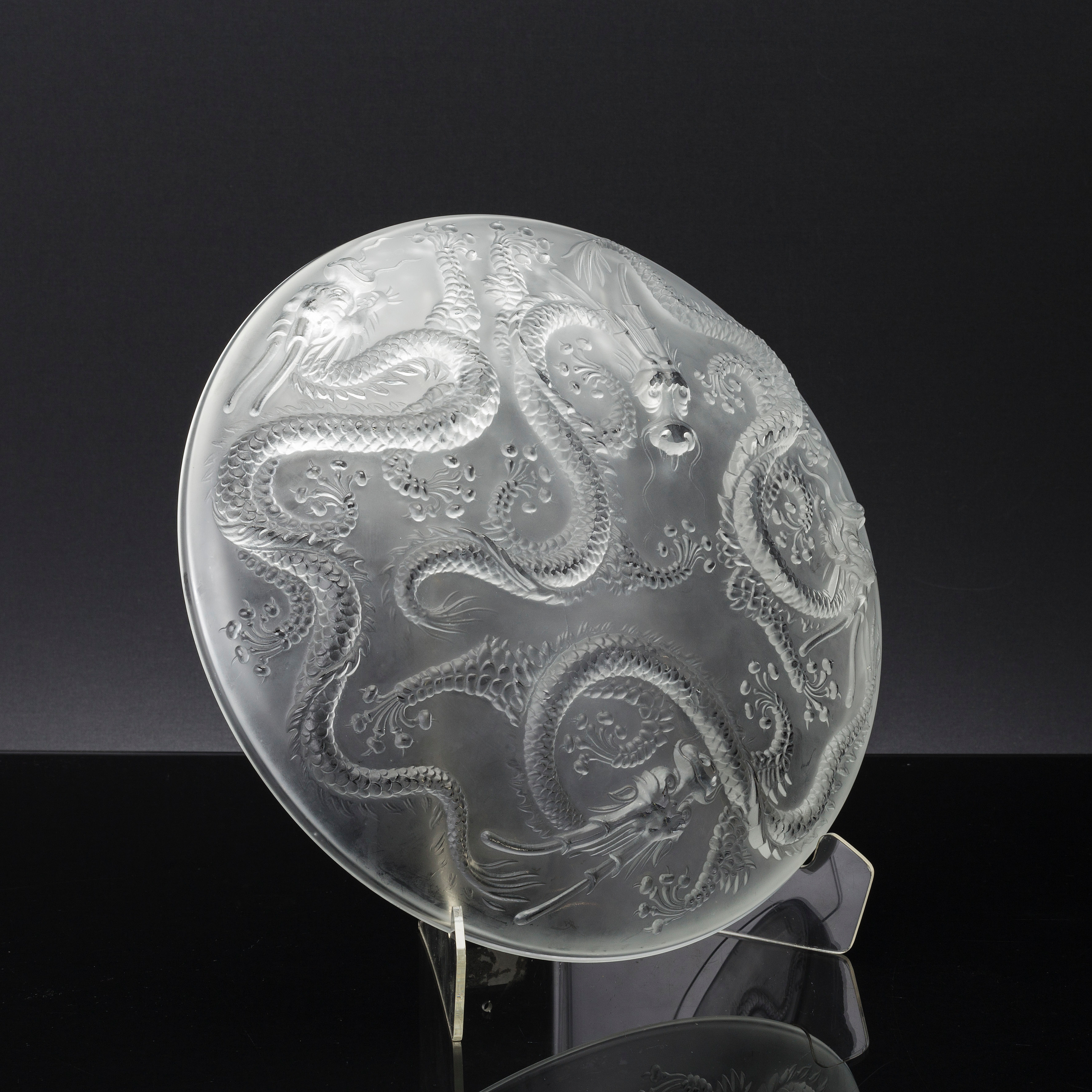 A 20th century Josef Inwald Barolac Dragon bowl/plate, glass. - Bukowskis