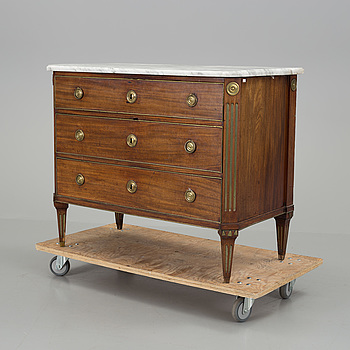 An early 10th gentury Gustavian chest of drawers. - Bukowskis