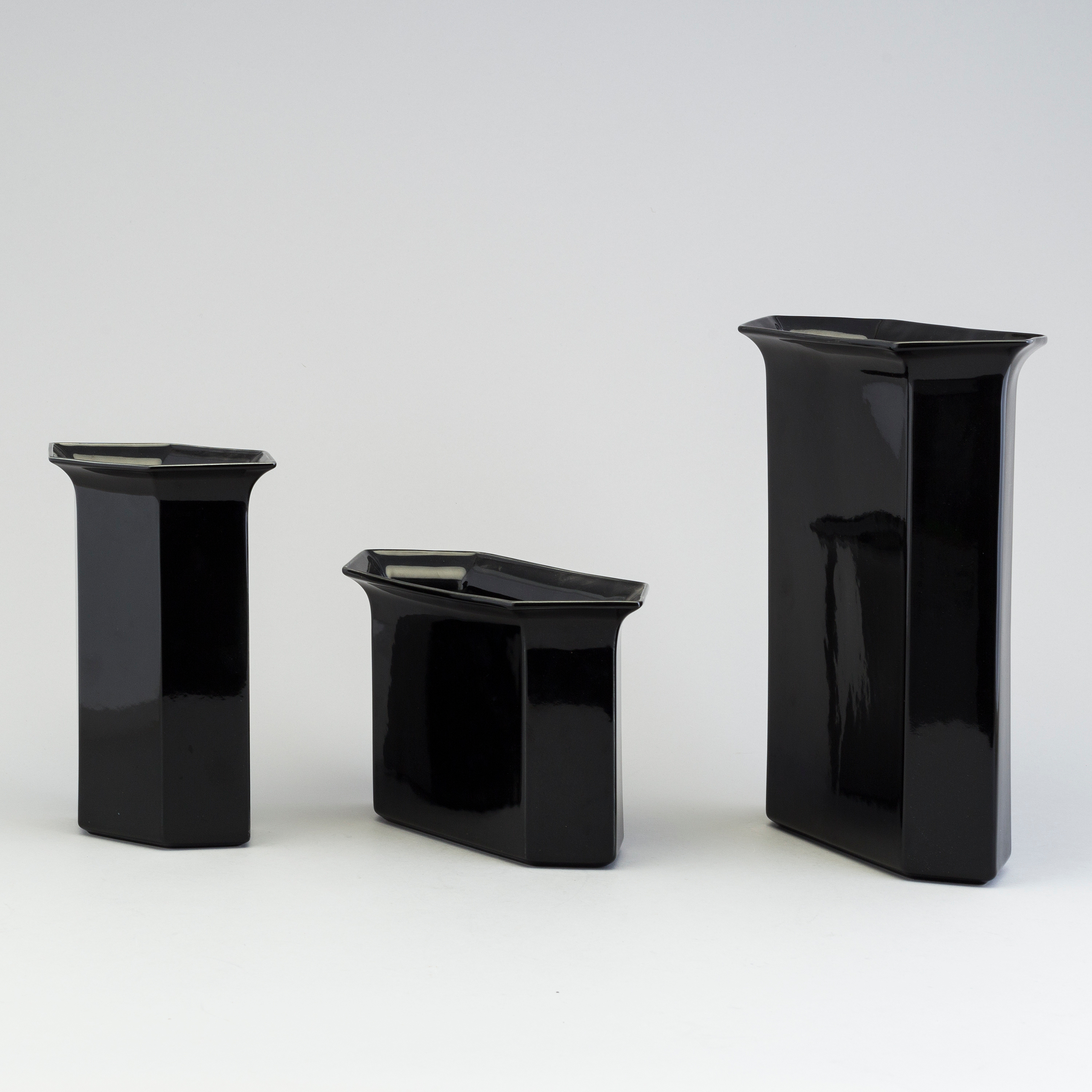 KARIN BJÖRQUIST, vaser, 3 stycken, "Flora", Gustavsberg 1970-/80-tal ...