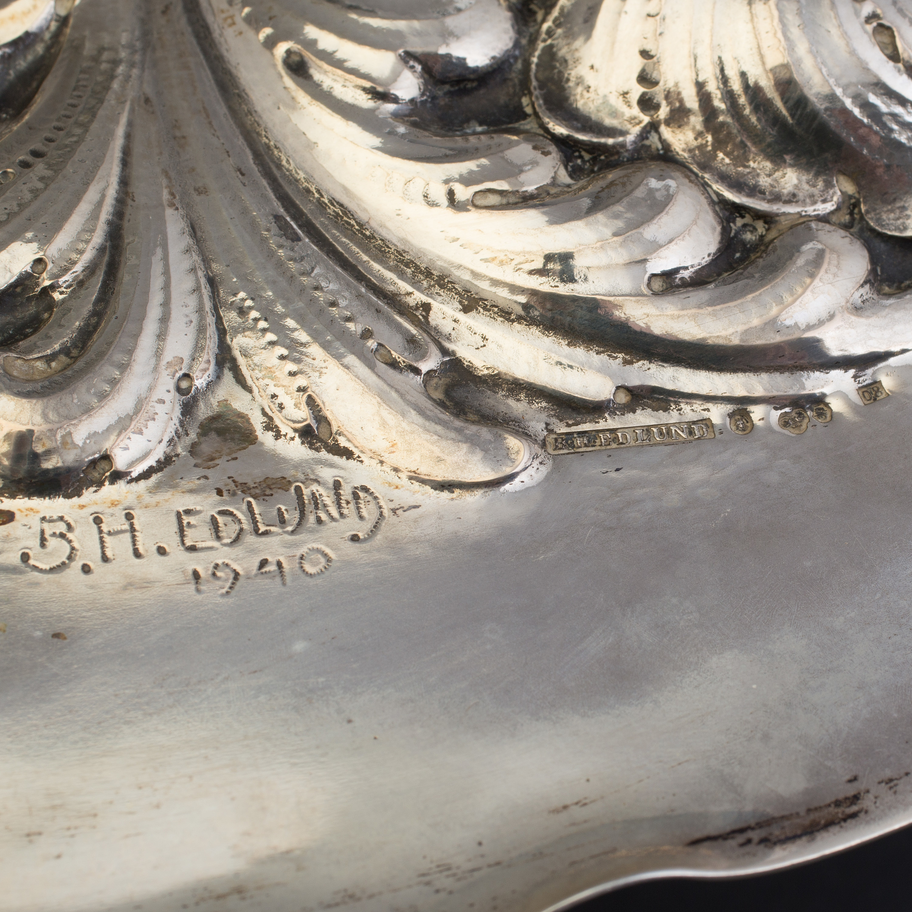 A silver barrel by BH EDLUND,Stockholm, 1940. - Bukowskis