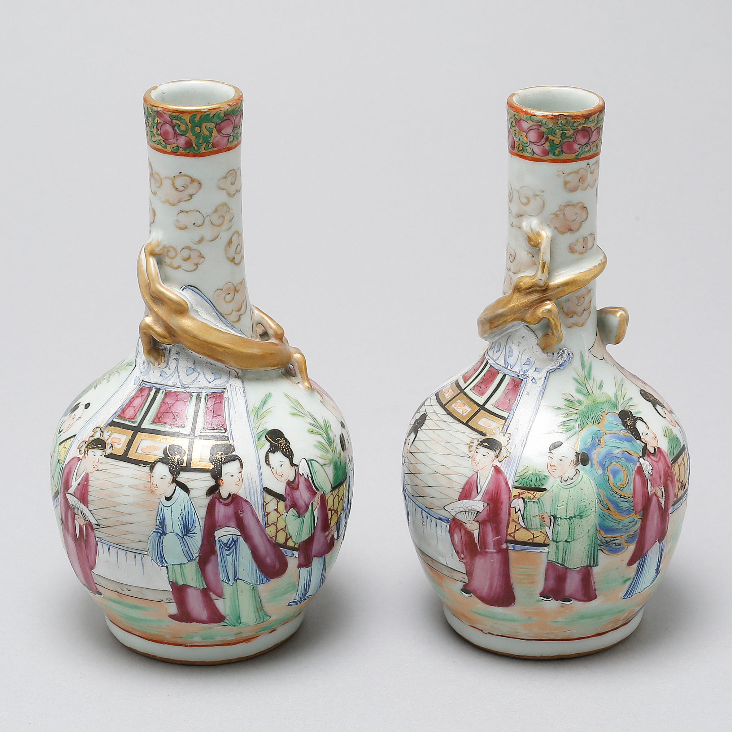 VASER, 2 st, porslin, Kina, sent 1800-tal. - Bukowskis