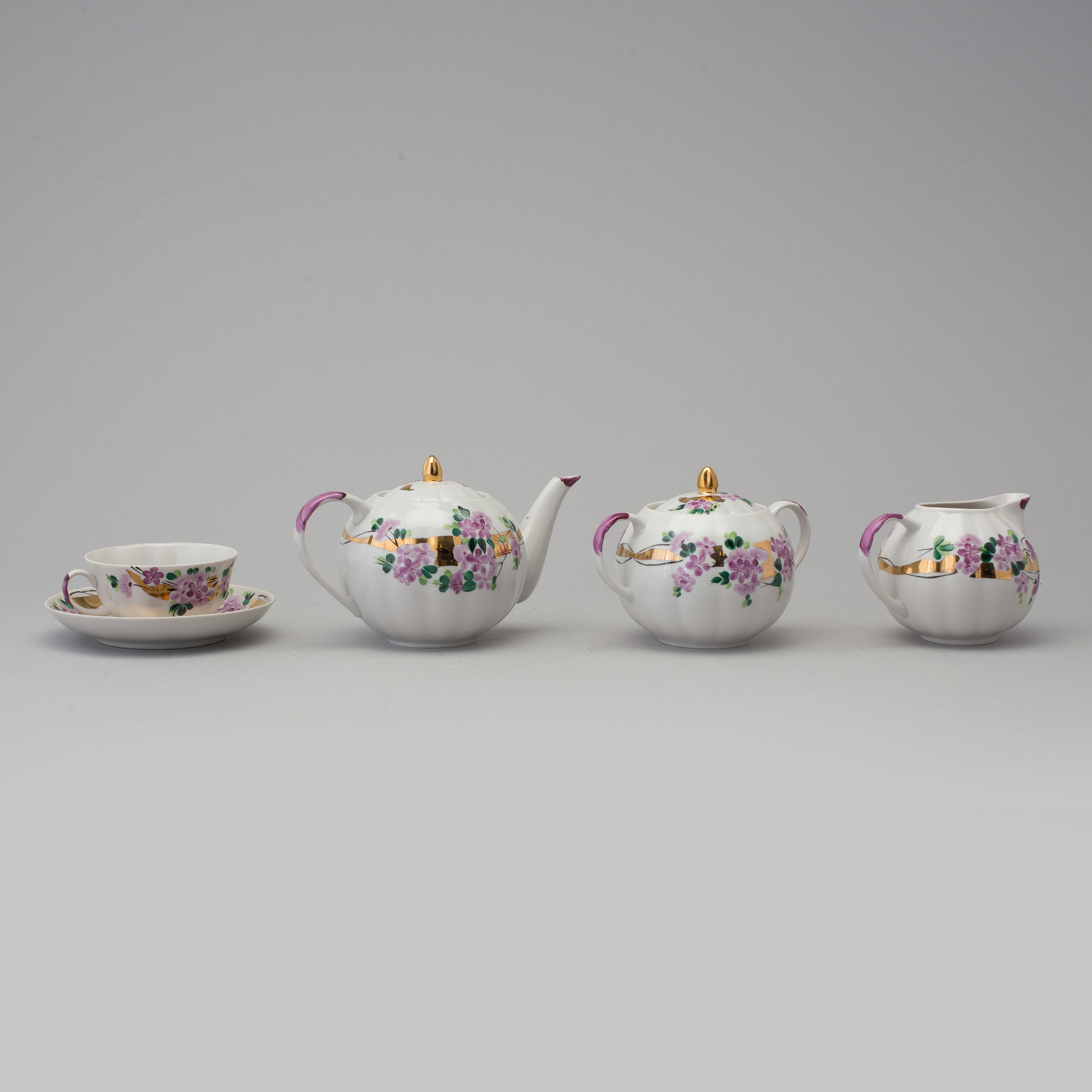 9 pieces of tea tableware, Lomonosov, Russia. - Bukowskis