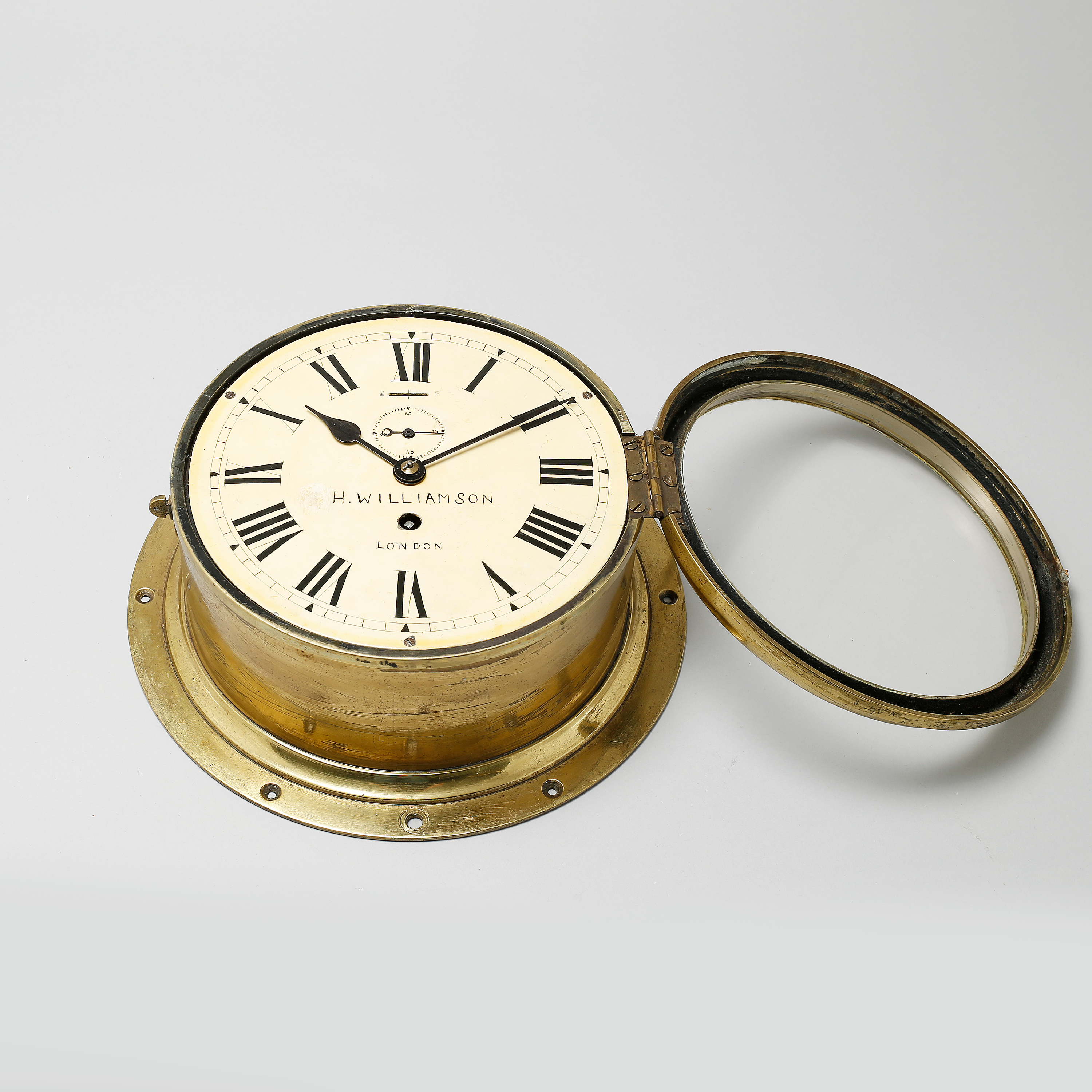 A ship clock, London, around the year 1900. - Bukowskis