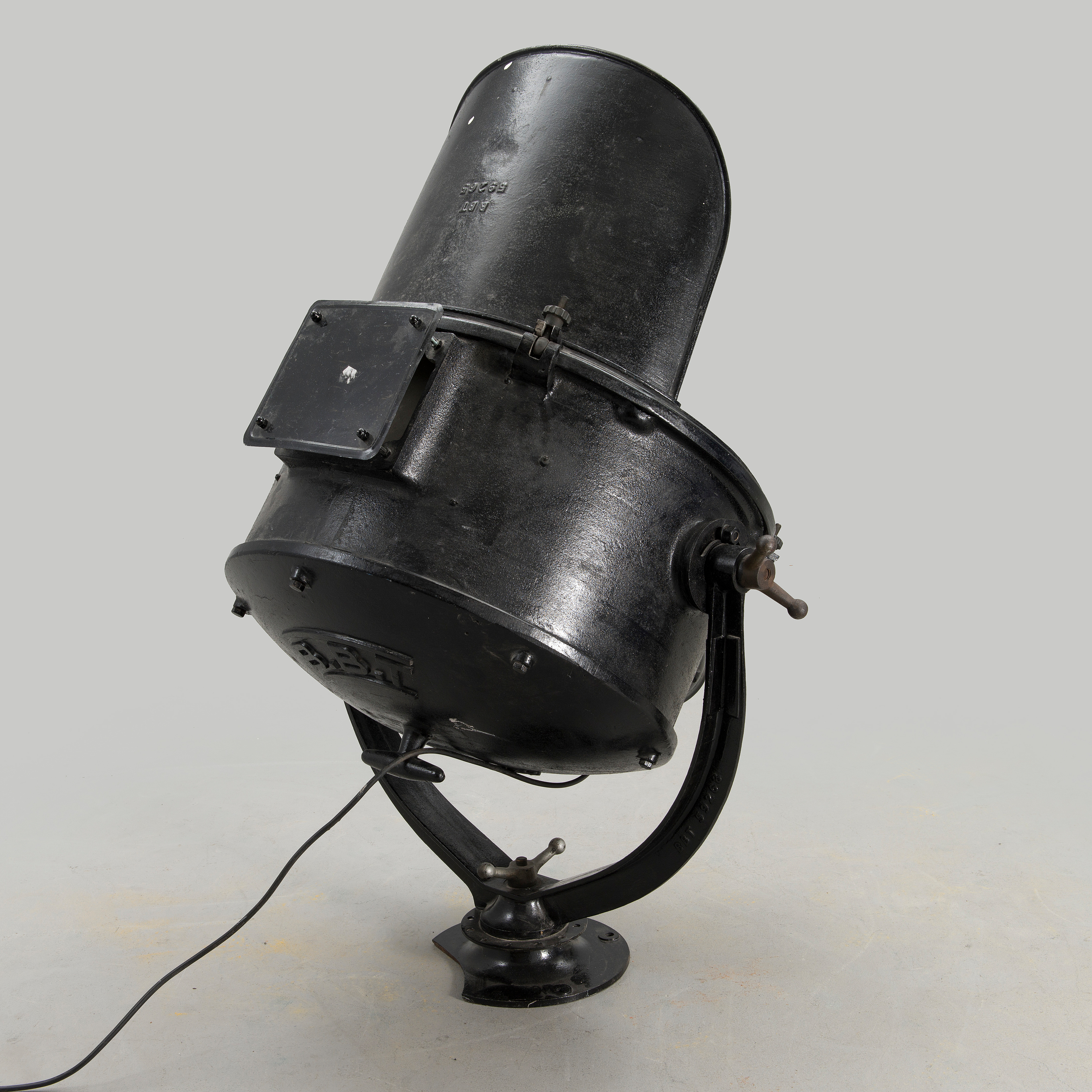 Searchlight, the first half of the 20th century. - Bukowskis