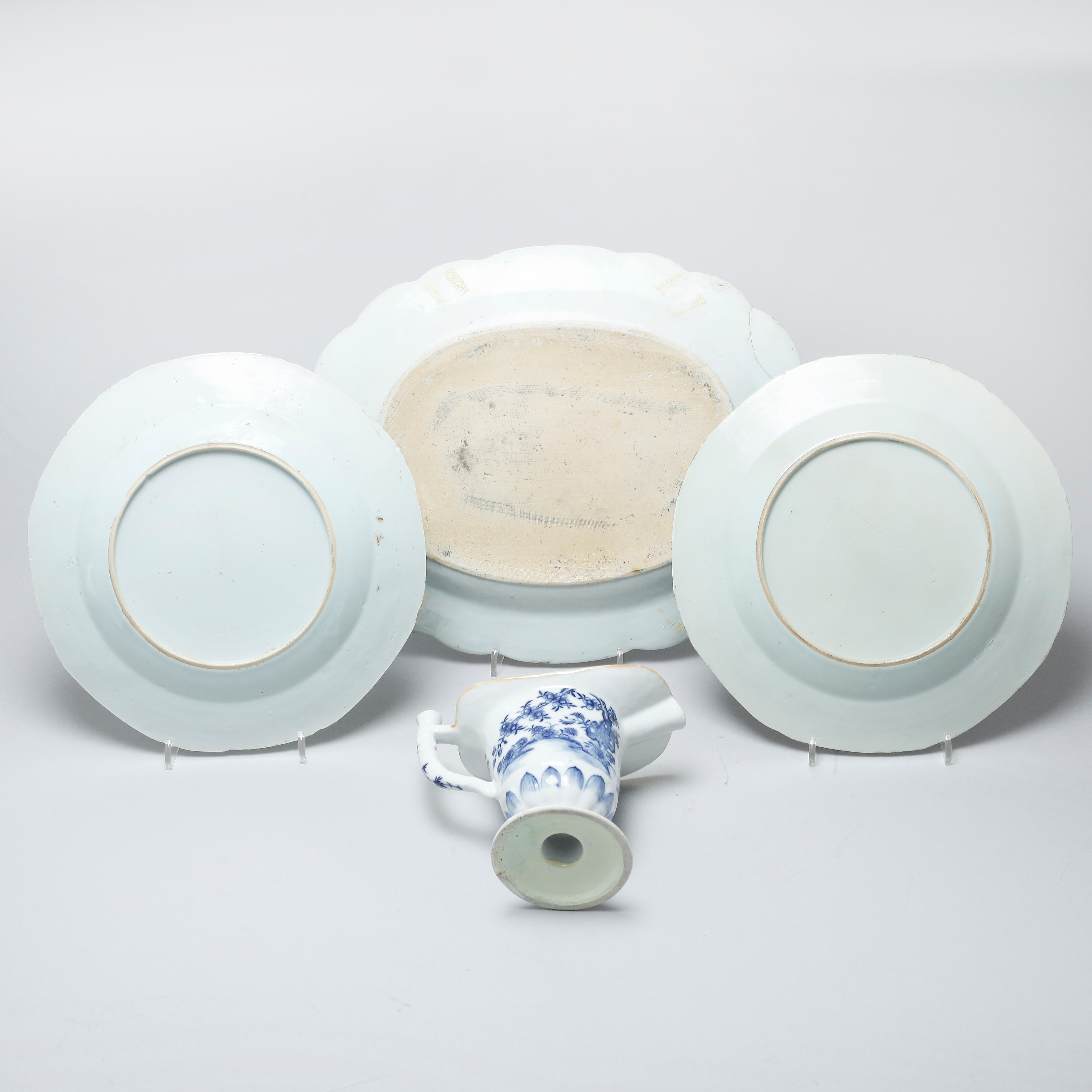 Five porcelian chinese items from the 18th century. - Bukowskis