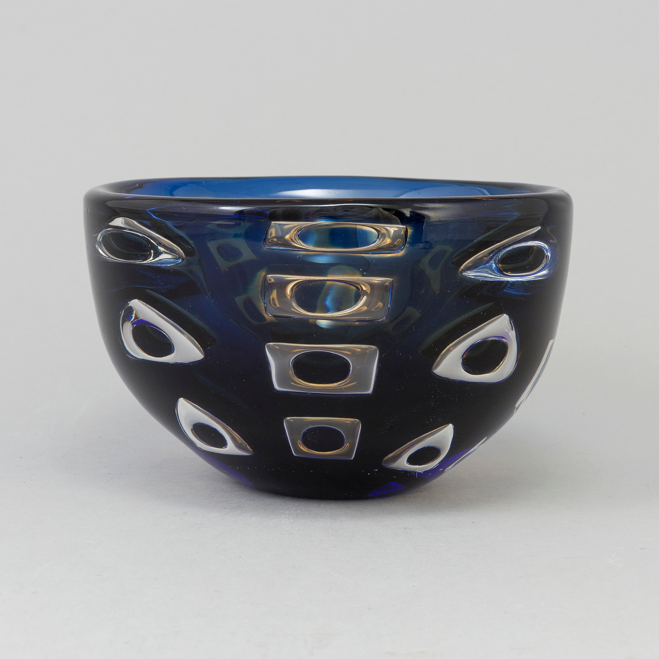 INGEBORG LUNDIN, skål, Orrefors 1974, Ariel. - Bukowskis