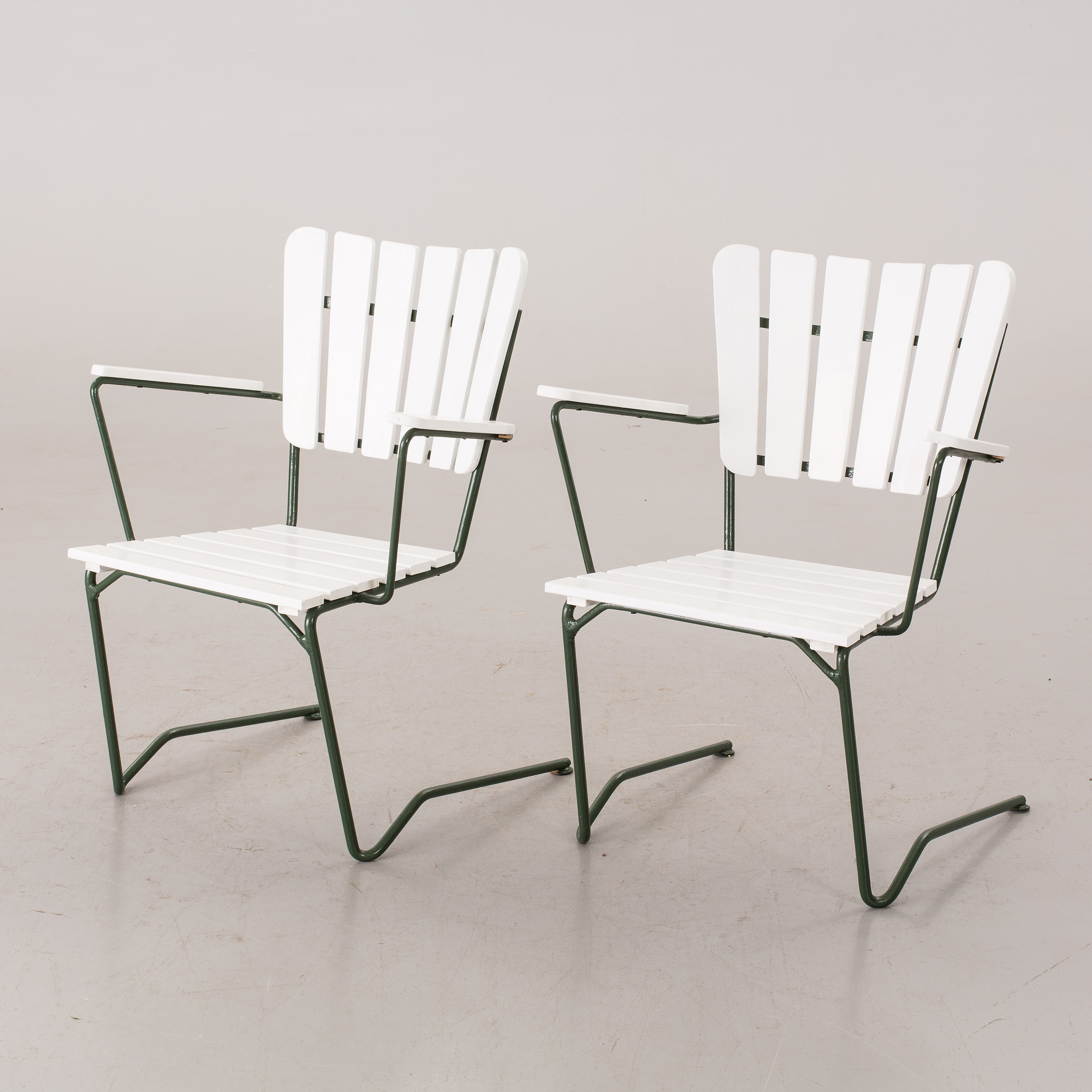 TWO GARDEN CHAIRS. - Bukowskis