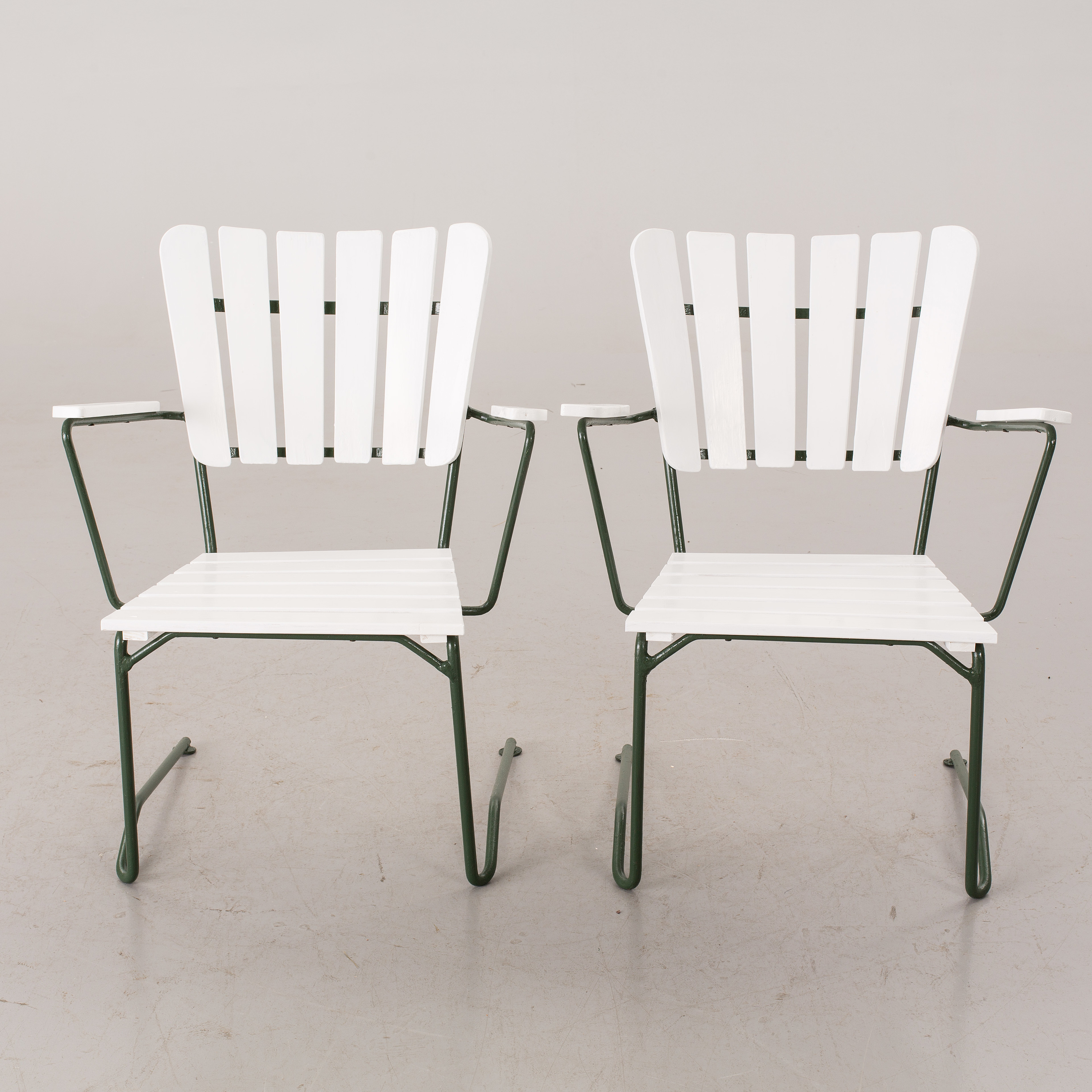 TWO GARDEN CHAIRS. - Bukowskis
