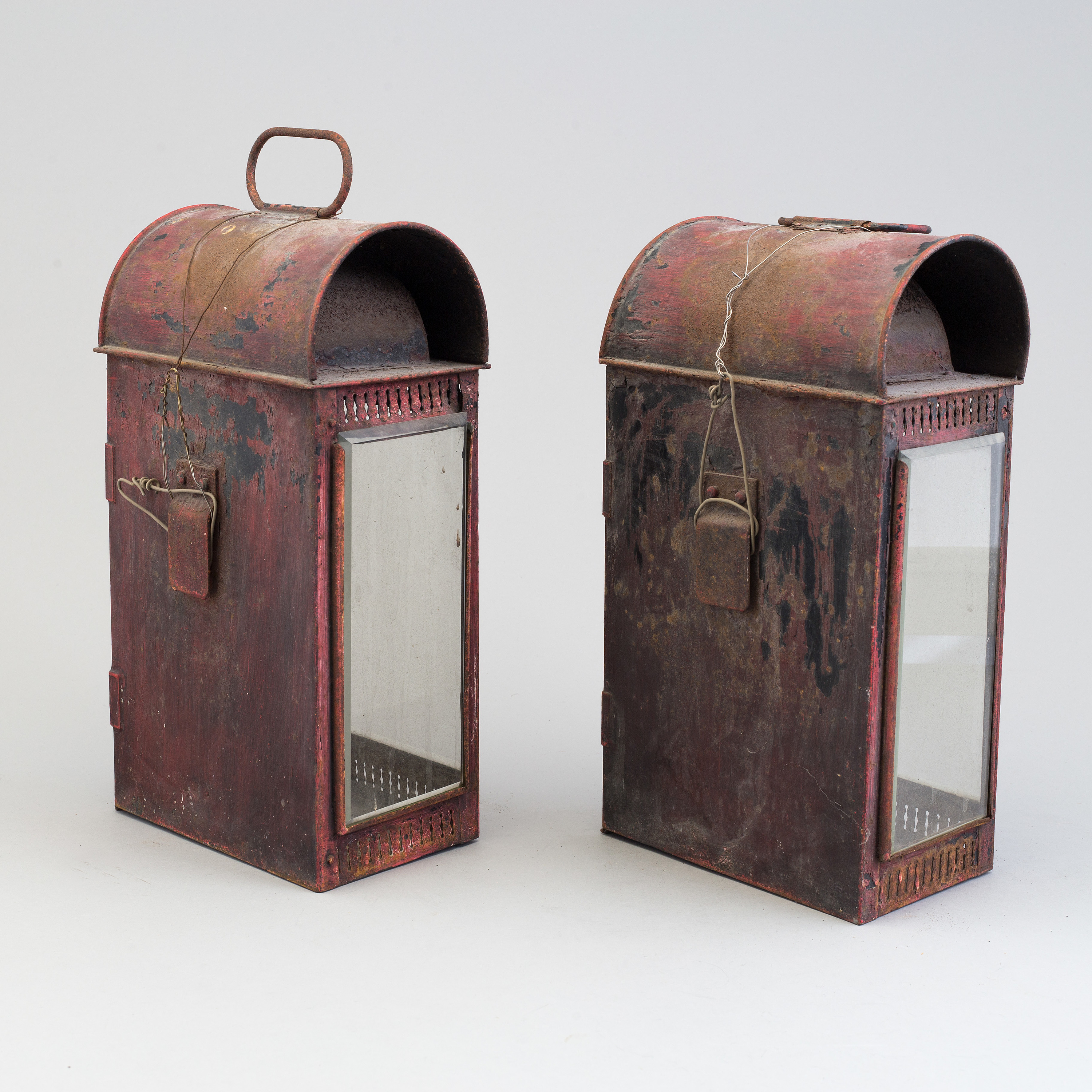 LYKTOR, ett par, 1800-tal. - Bukowskis