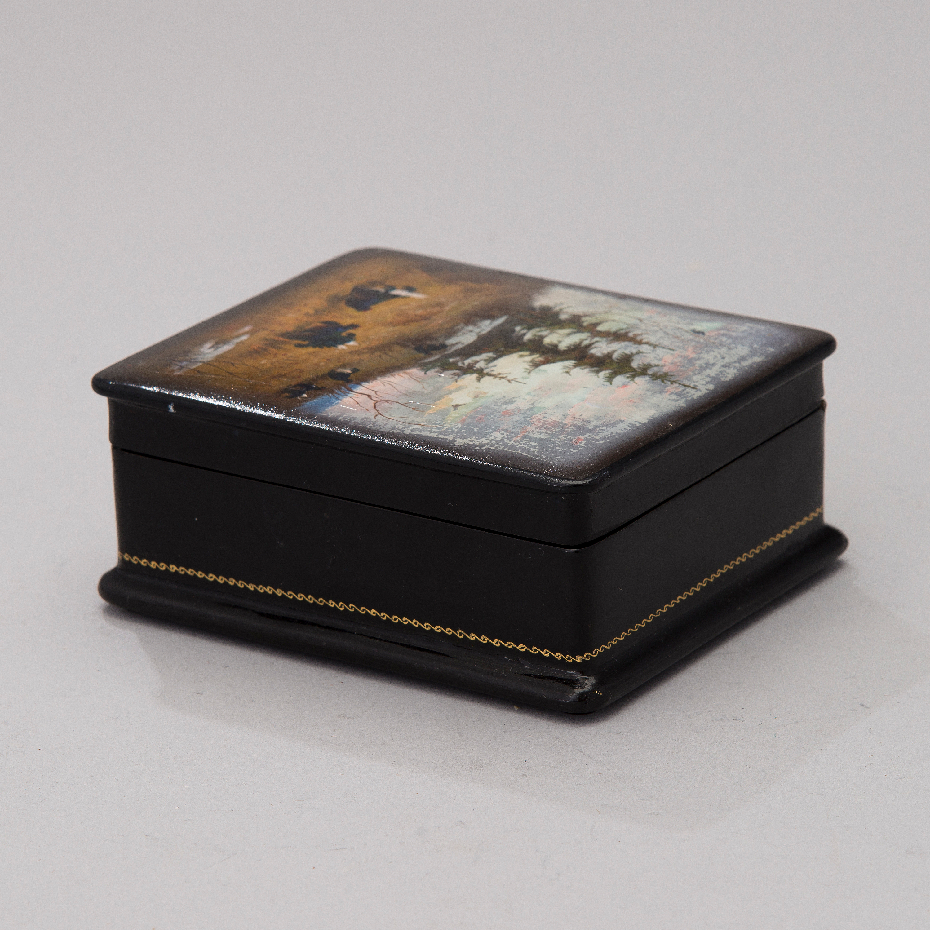 A 1950s Fedoskino Russian Lacquer Box. - Bukowskis