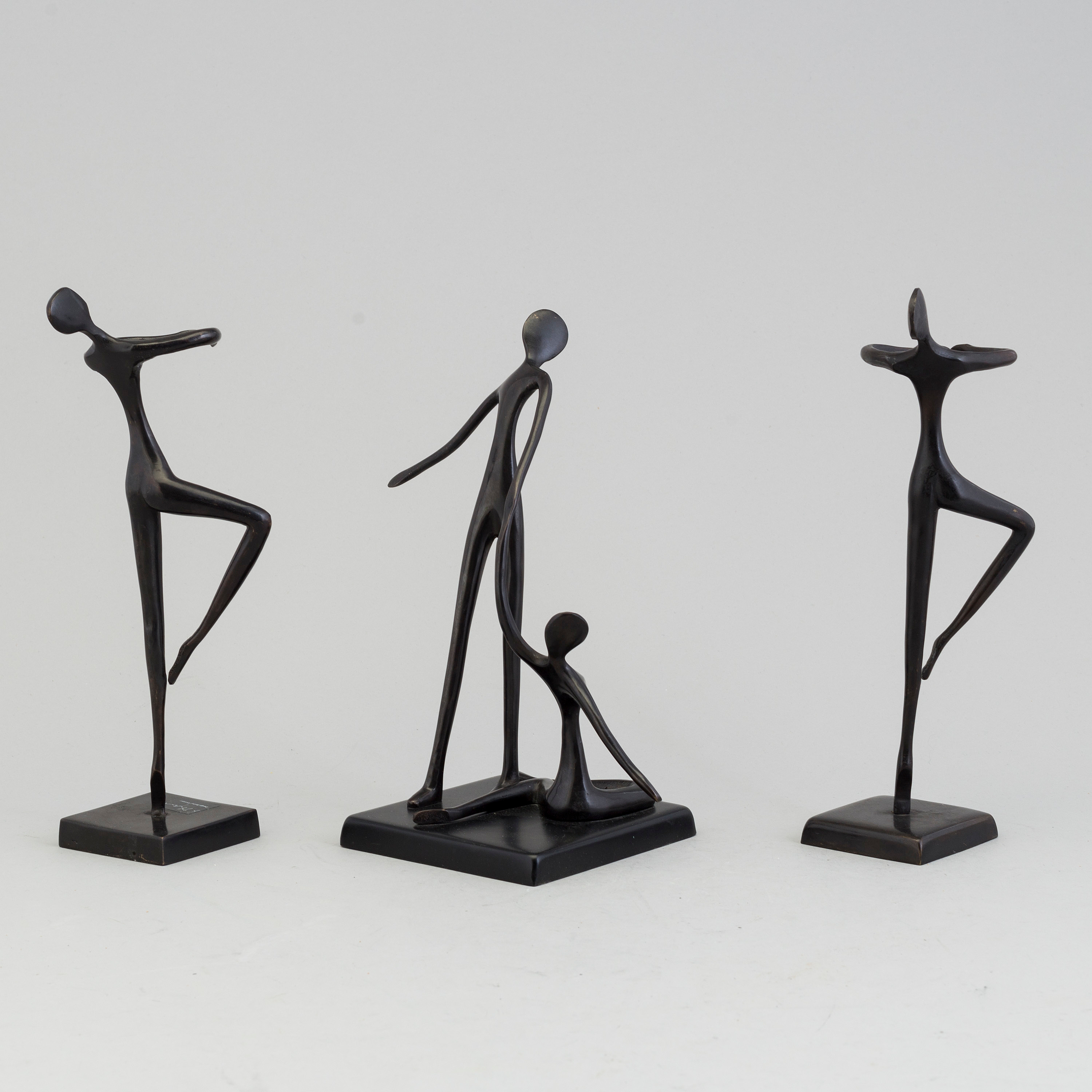 Three metal sculptures by Bodrul Khalique. - Bukowskis