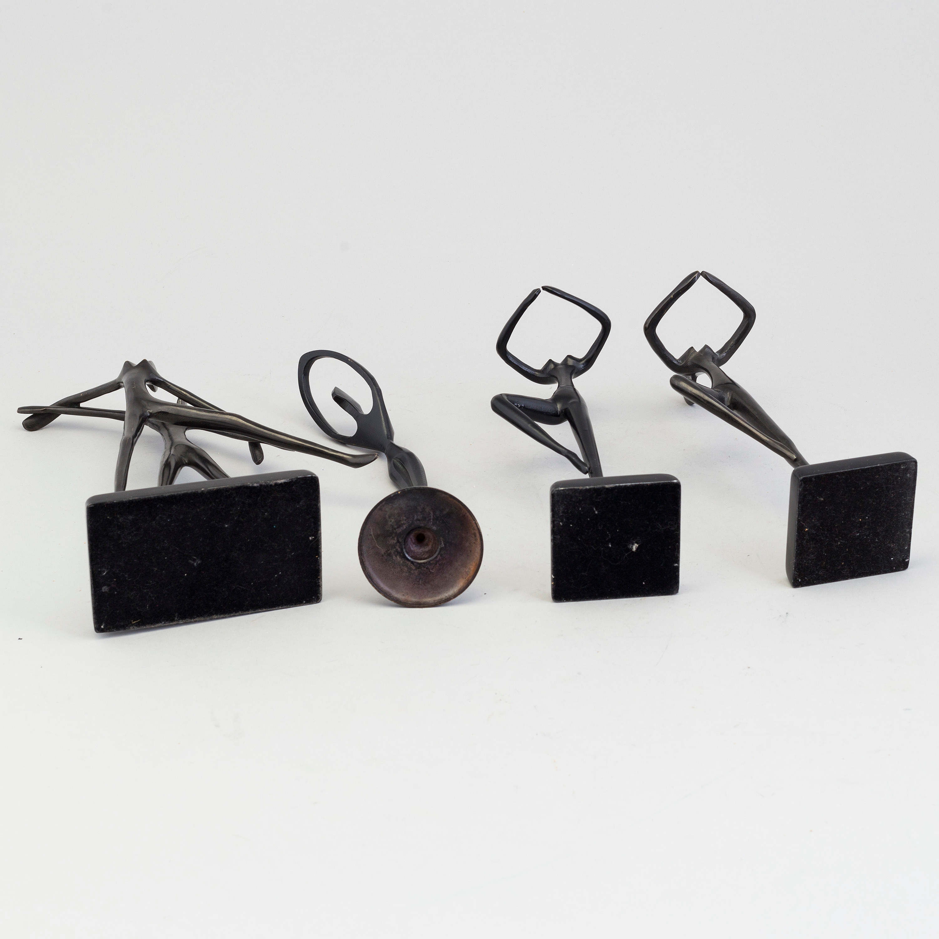 Four metal sculptures by Bodrul Khalique. - Bukowskis