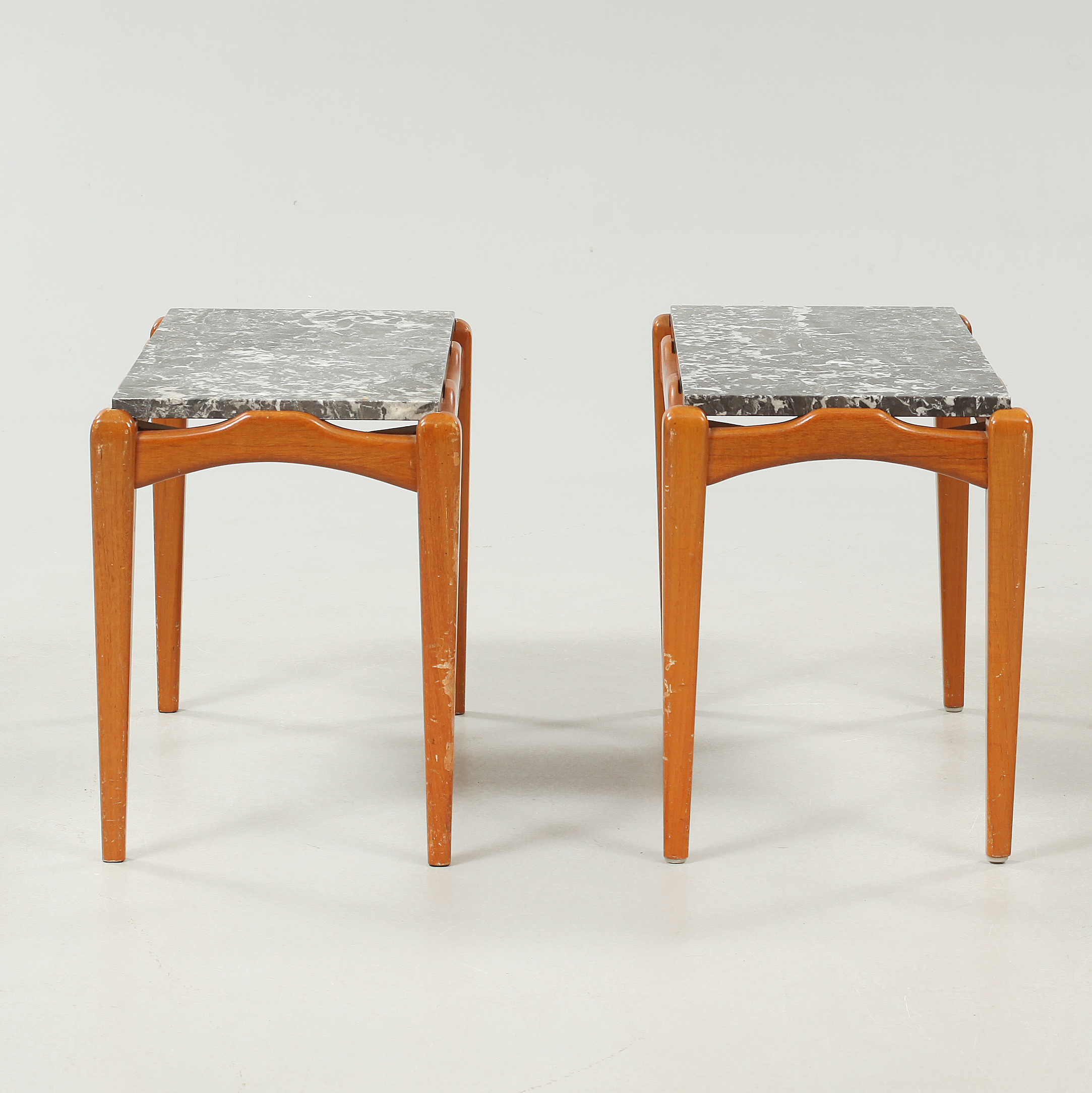 A pair of side tables from the latter half of the 20th century. - Bukowskis