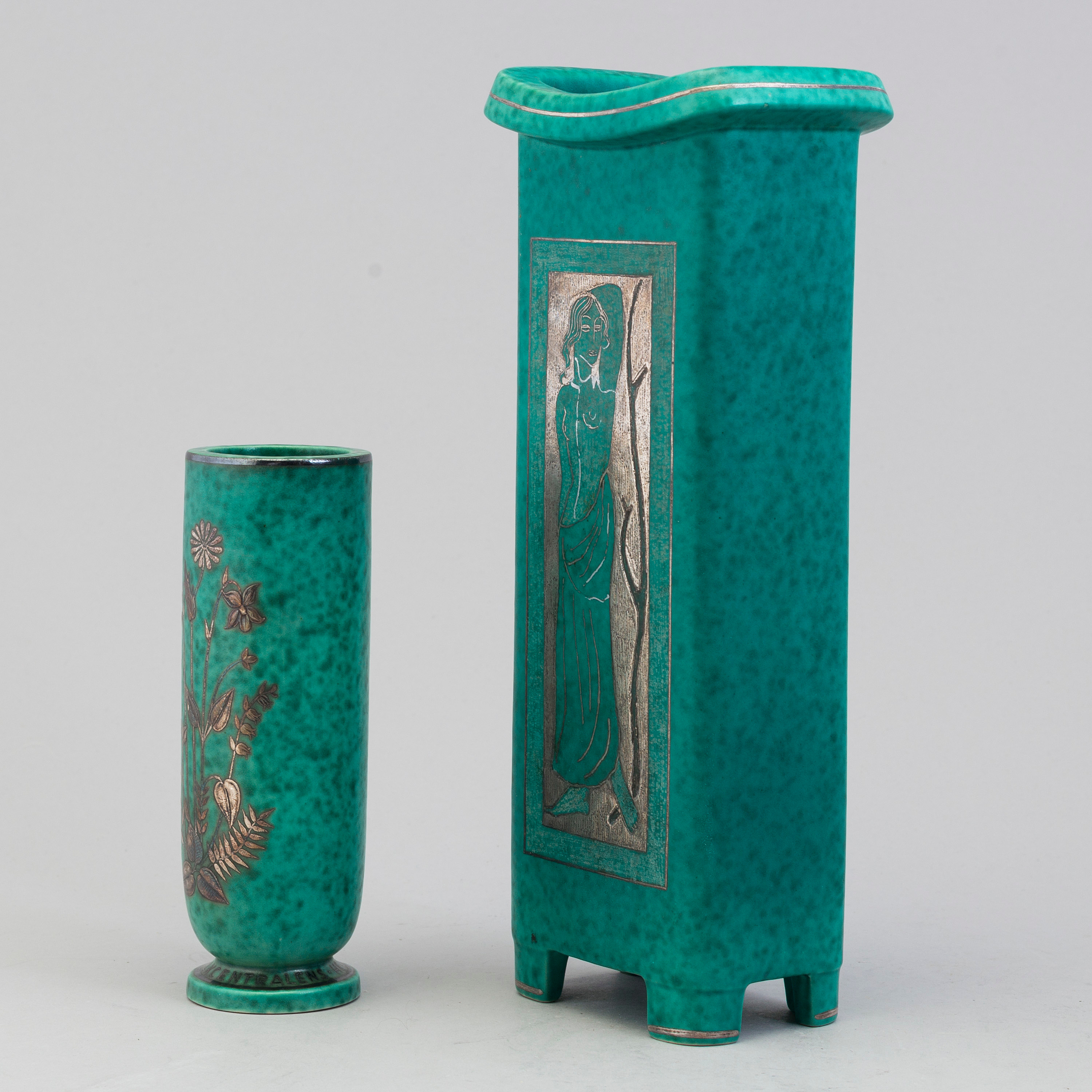 A pair of stoneware vases "Argenta", by Wilhelm Kåge. - Bukowskis