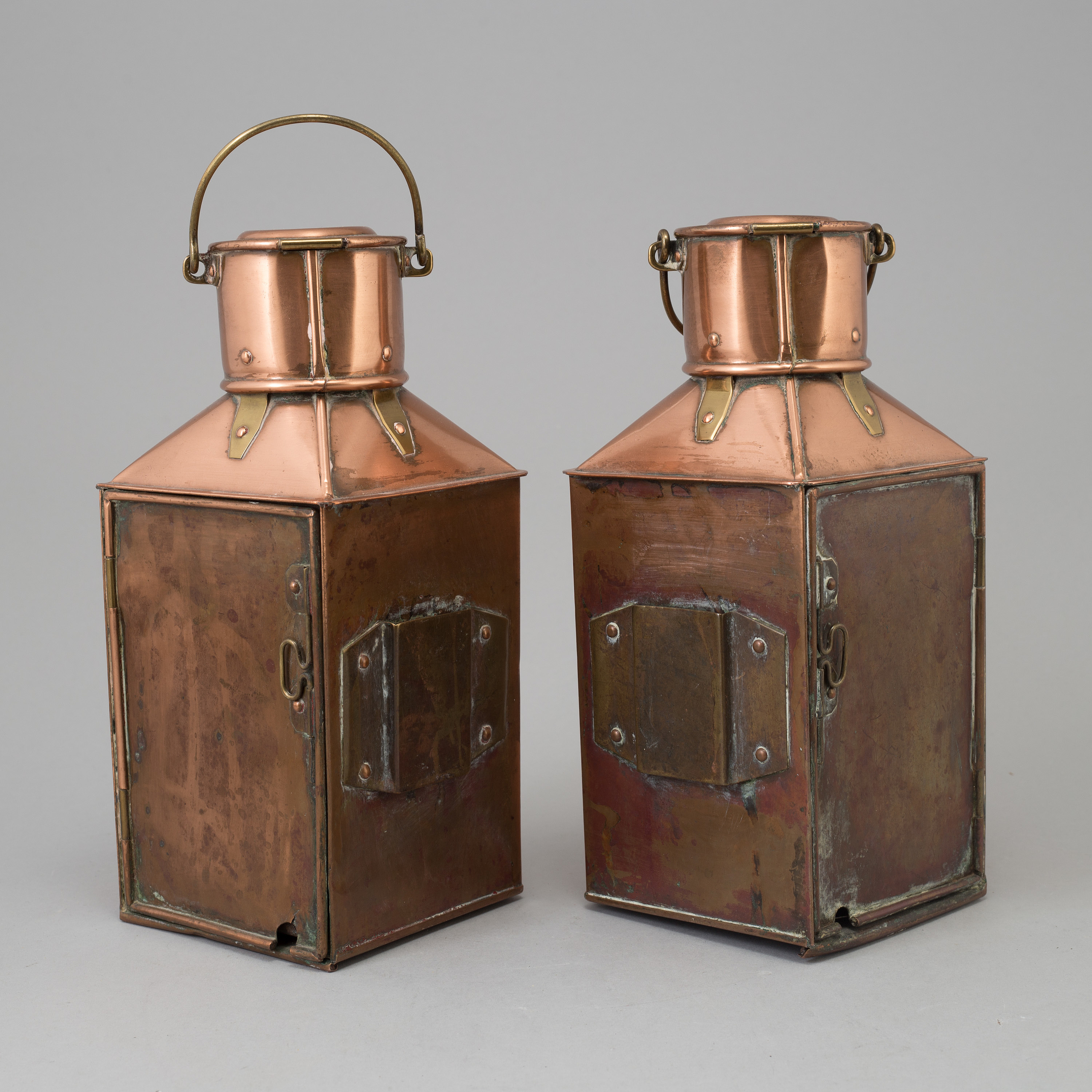 LANTERNOR, 2 st, koppar, Erik Ohlsson, Helsingborg. 1900-tal. - Bukowskis