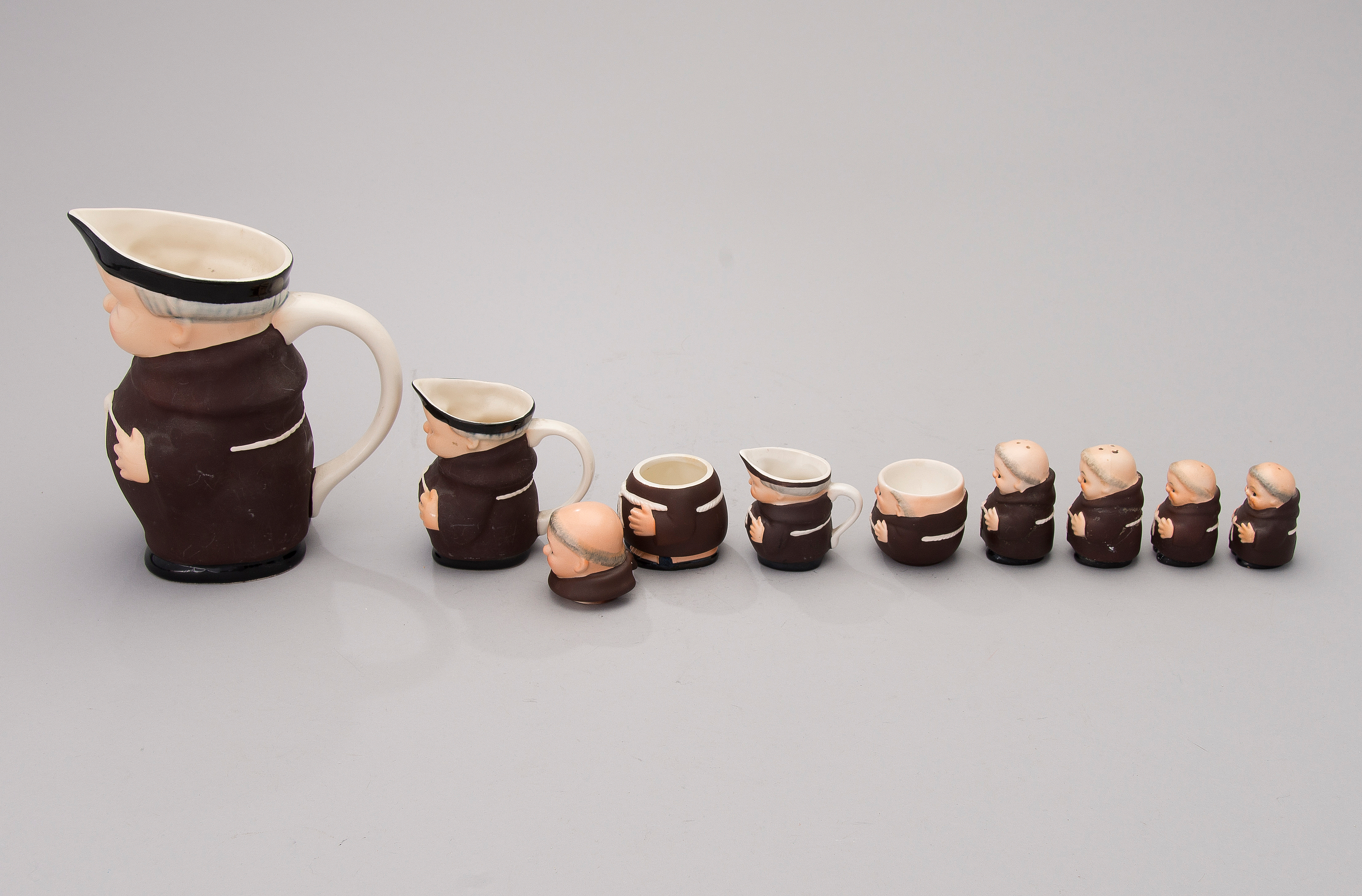 A Set of nine Goebel Monk Items by Goebel, (West) Germany. - Bukowskis