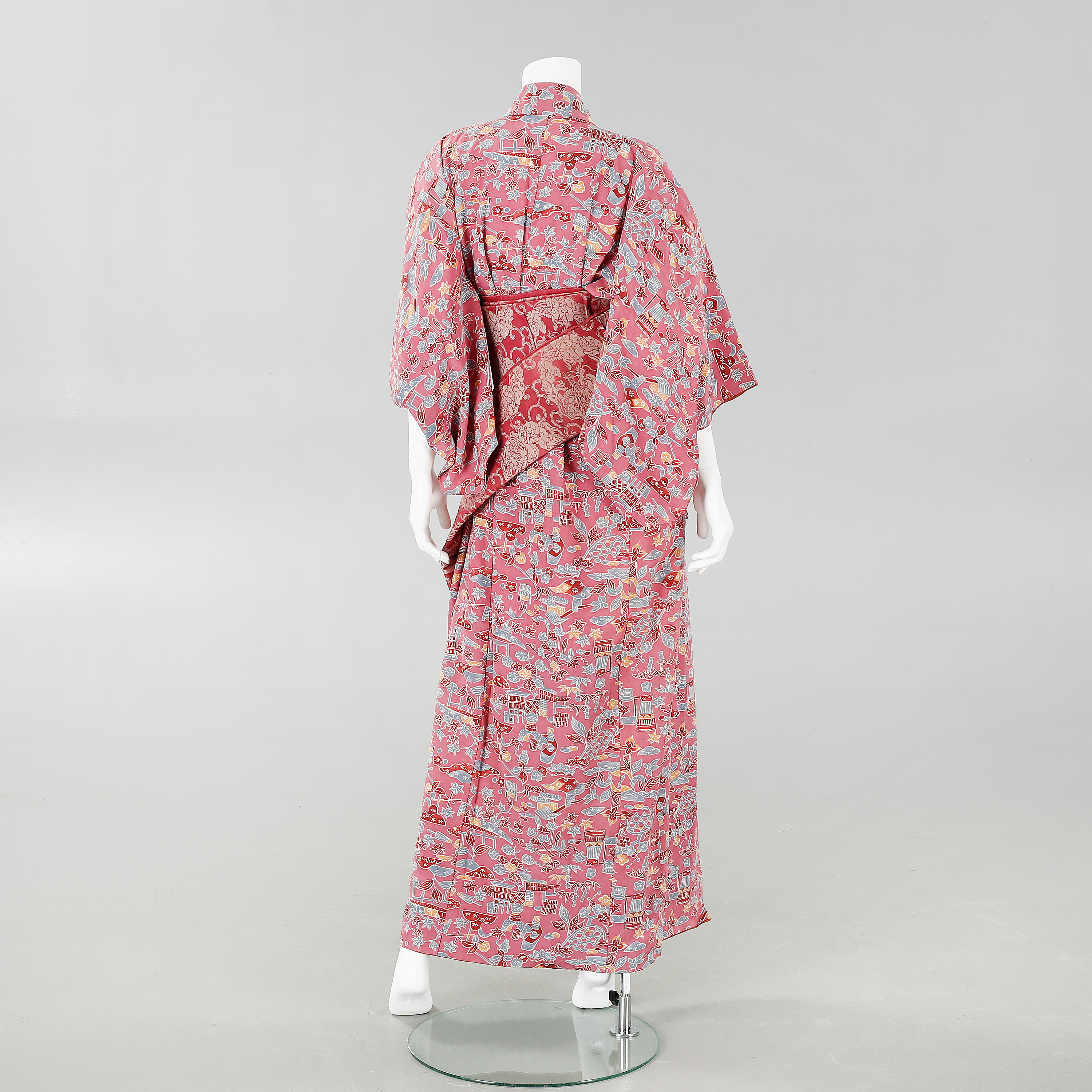 KIMONO, Japan, 1900-talets andra hälft. - Bukowskis