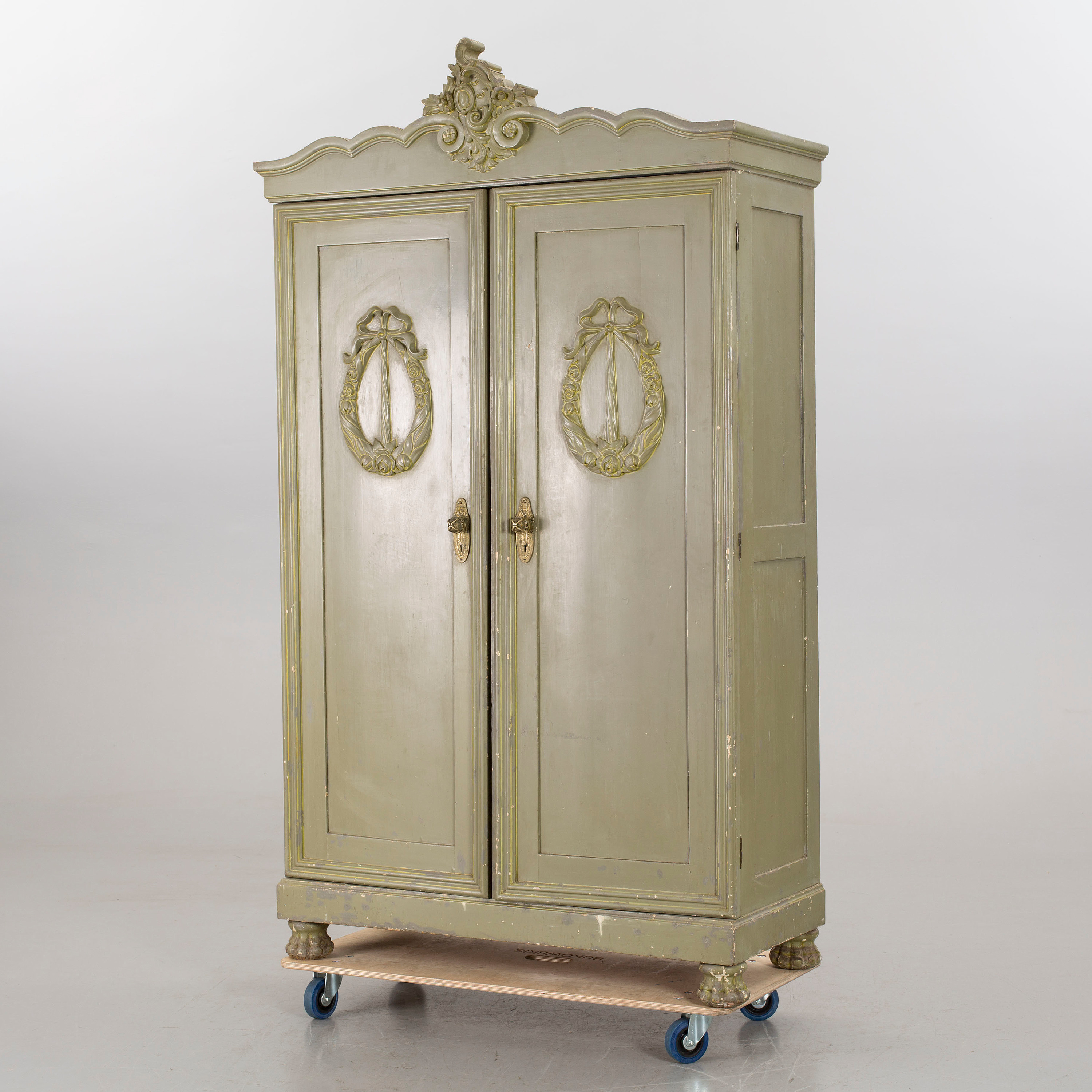A Neo-Rococo wardrobe, later part of the 19th century. - Bukowskis