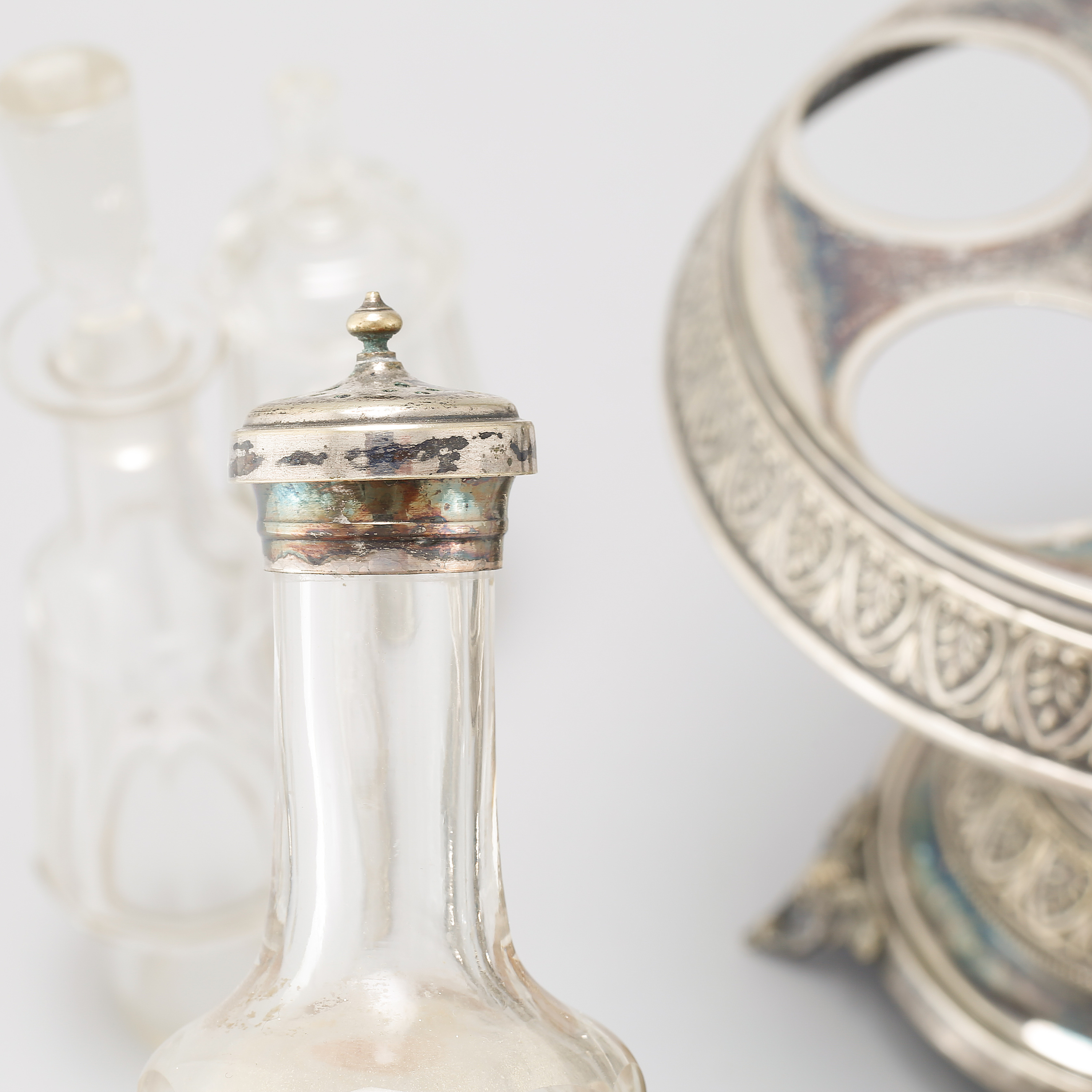 A late 19th century cruet stand. - Bukowskis