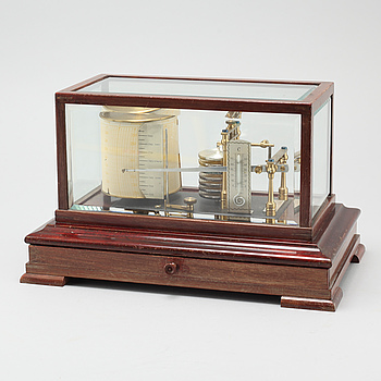 A barograf from the first half of the 20th century. - Bukowskis