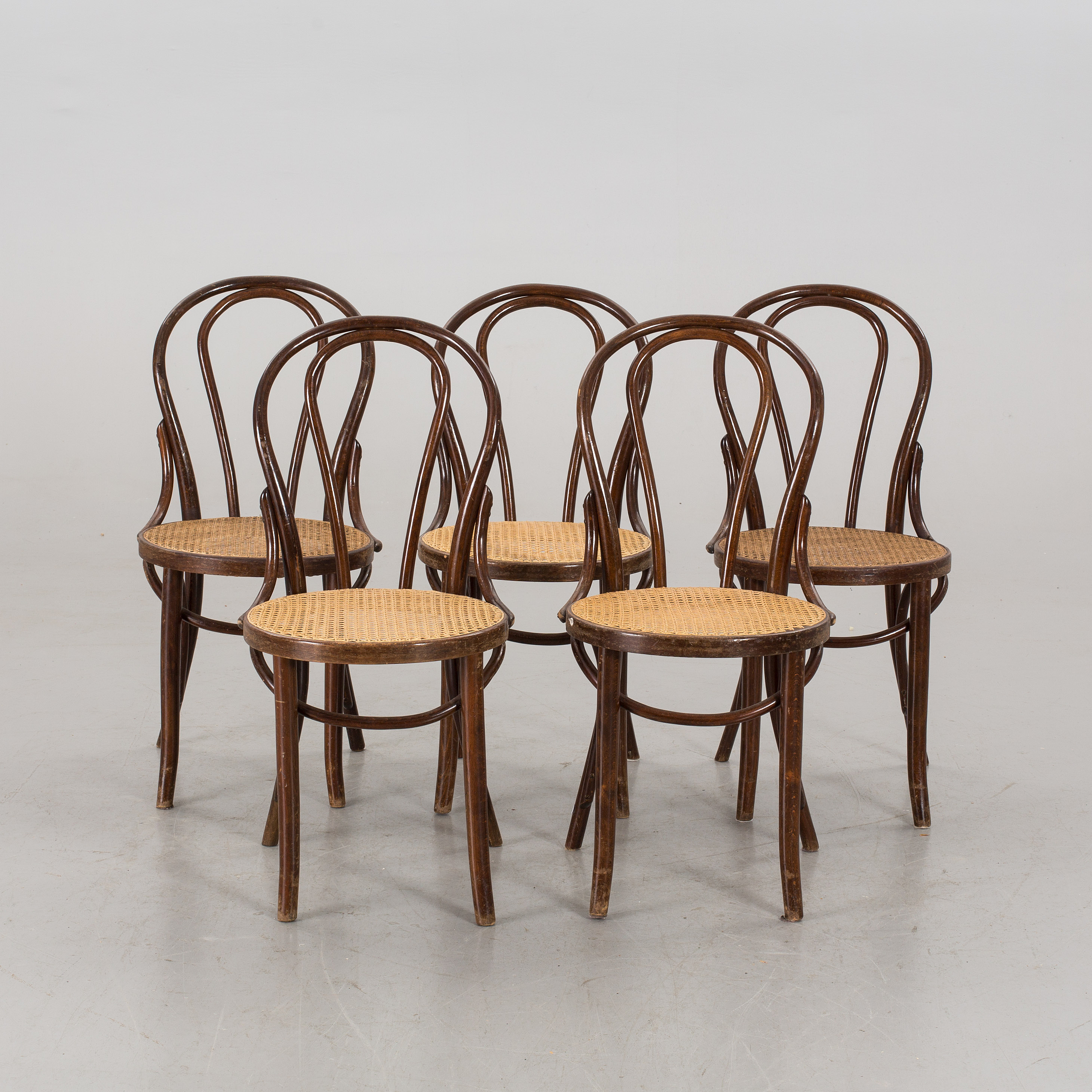 A SET OF 6 THONET STYLE CHAIRS. - Bukowskis