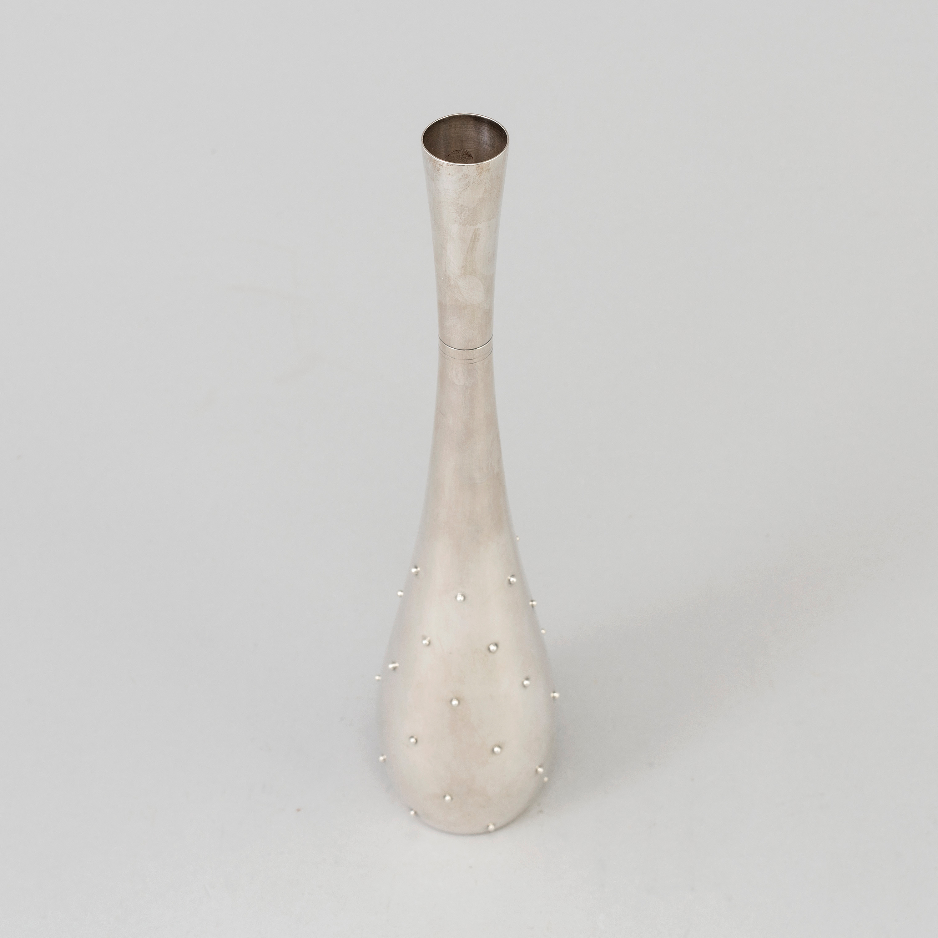 WILHELM BINDER, a sterling silver vase, Germany. - Bukowskis