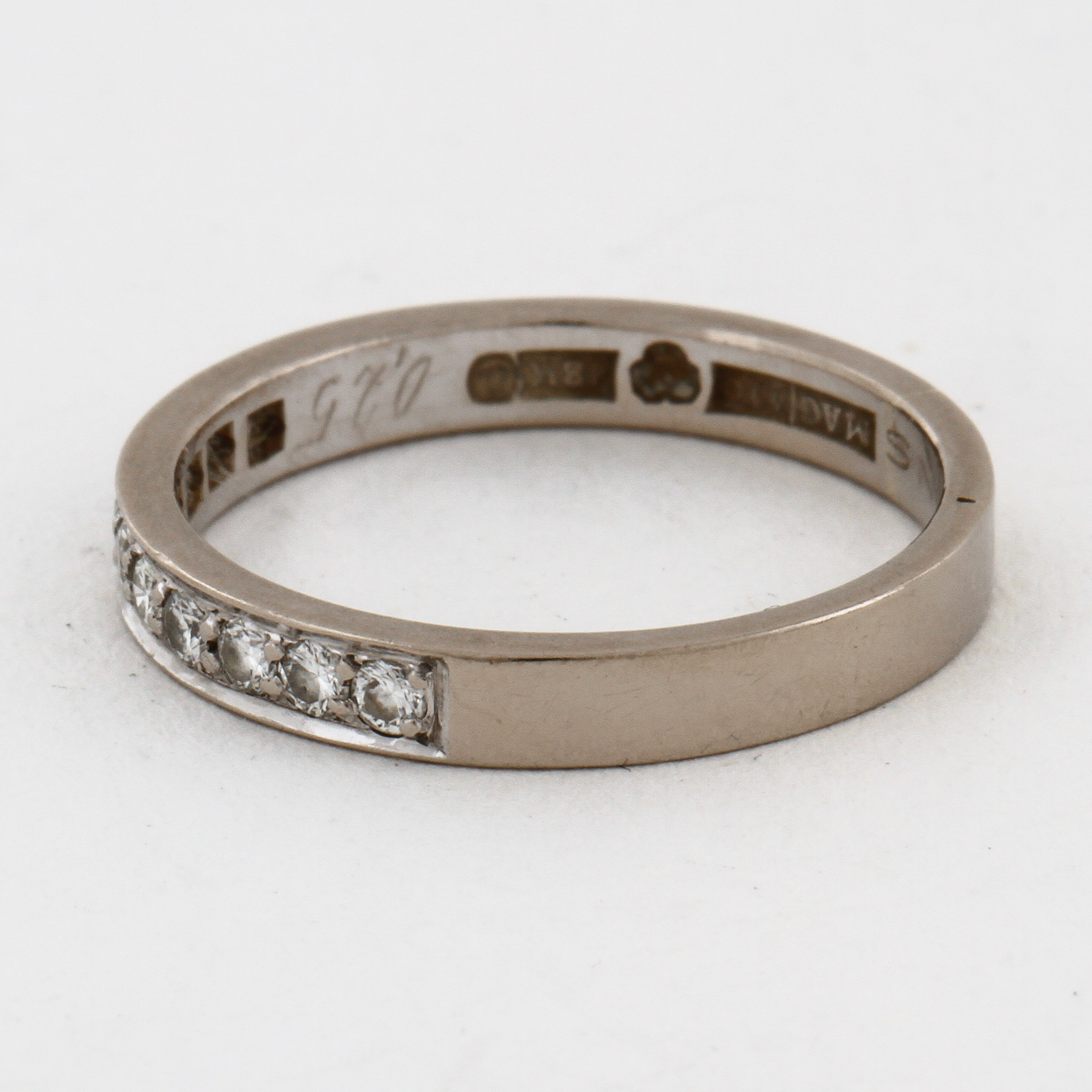 A briliant cut diamond ring by Juvel-Magnus, Göteborg, 1975. - Bukowskis