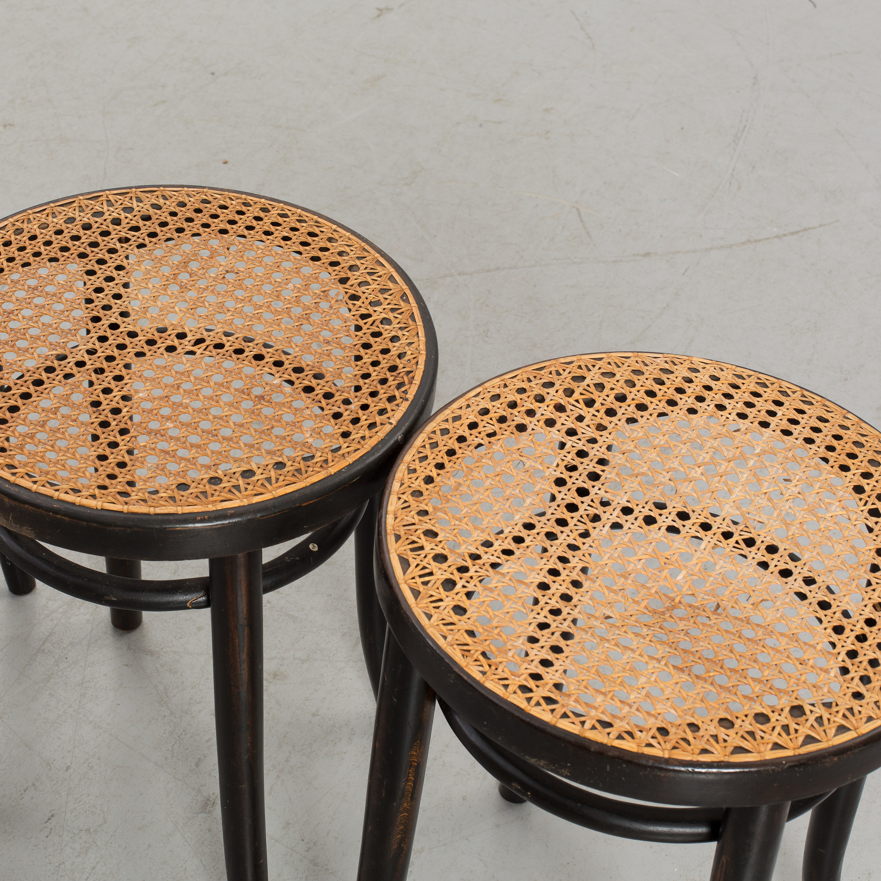 TWO STOOLS. - Bukowskis
