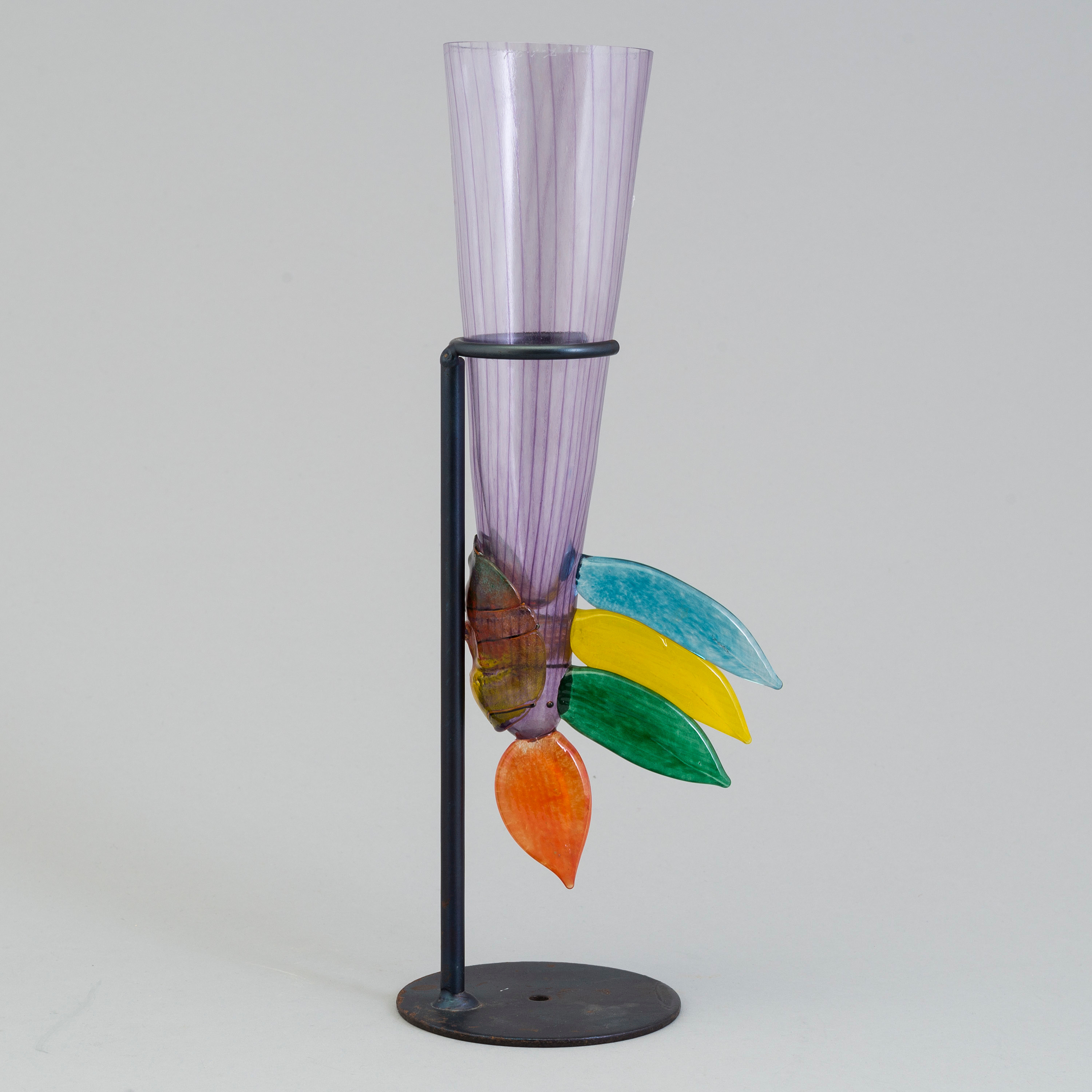 KJELL ENGMAN, a glas vase. - Bukowskis