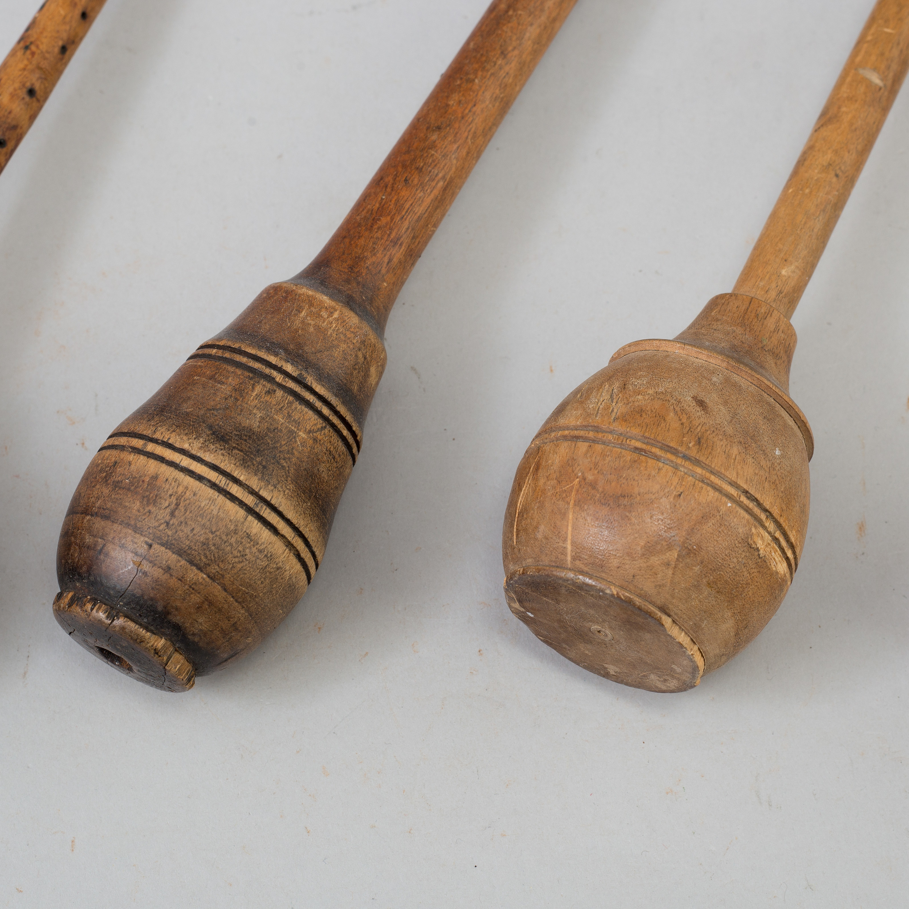 BESMAN, 5 st, trä, mindre modell, 1800-tal. - Bukowskis