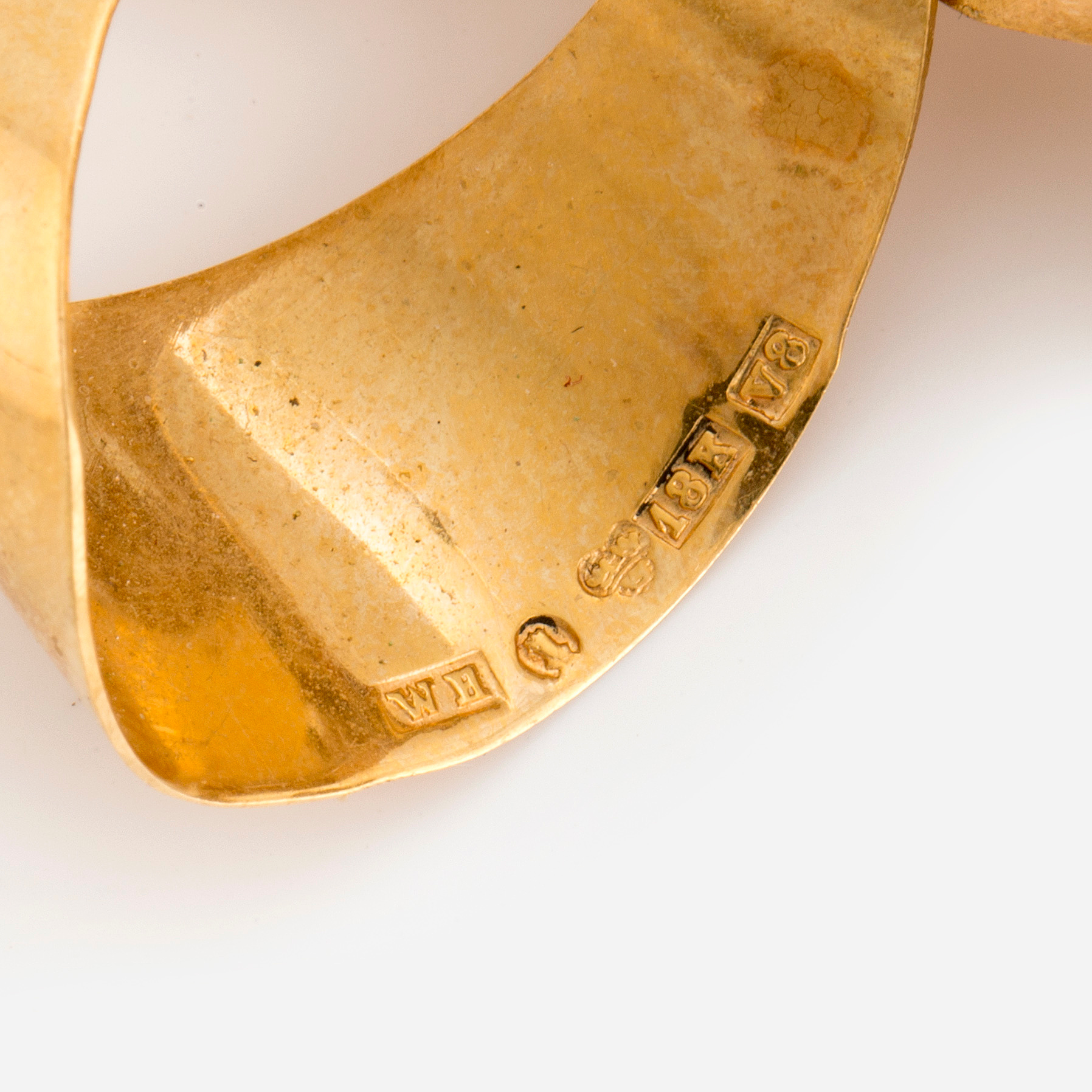 BROSCH i form av en rosett. - Bukowskis