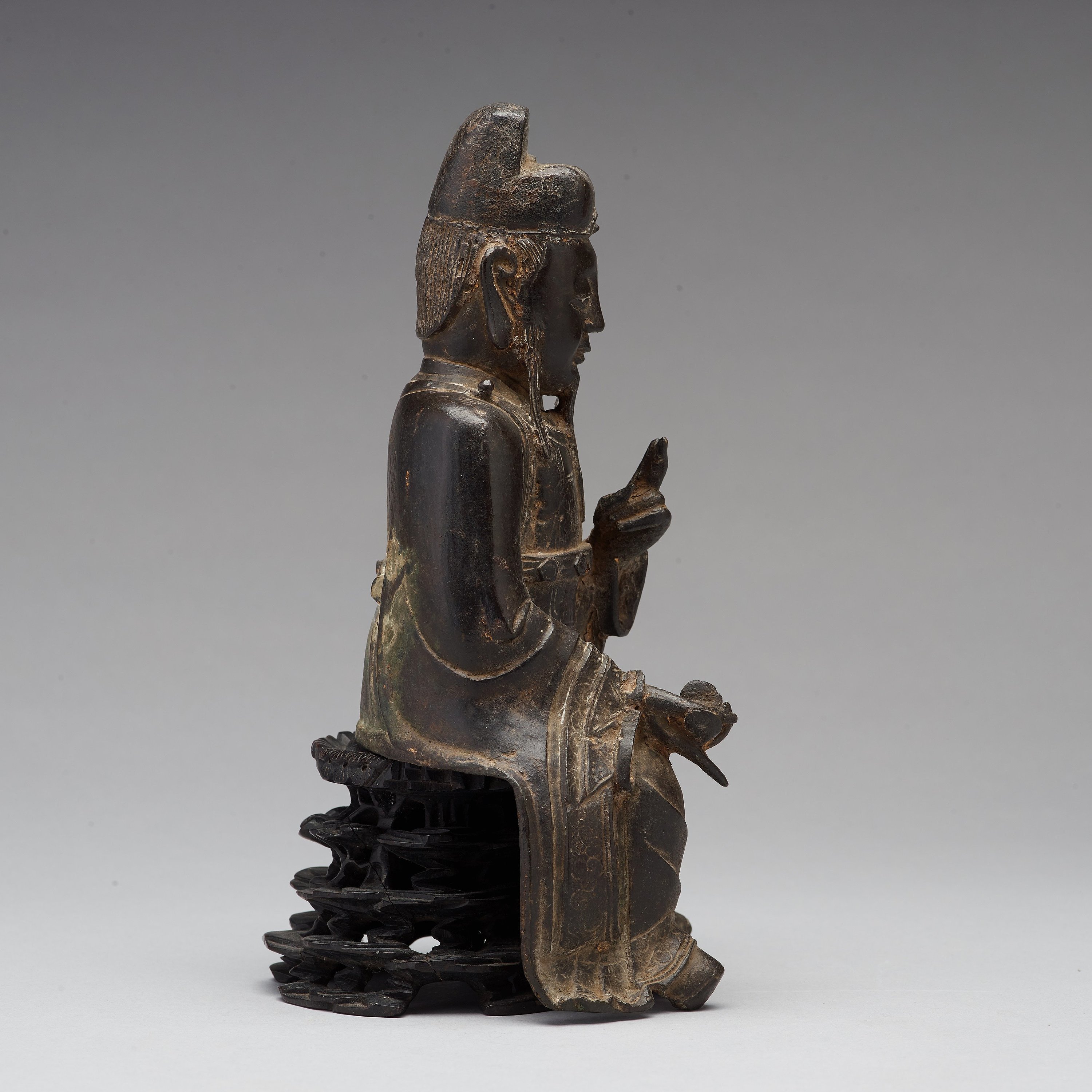 A bronze sculpture of a daoist dignitary, Ming dynasty (1368-1644 ...