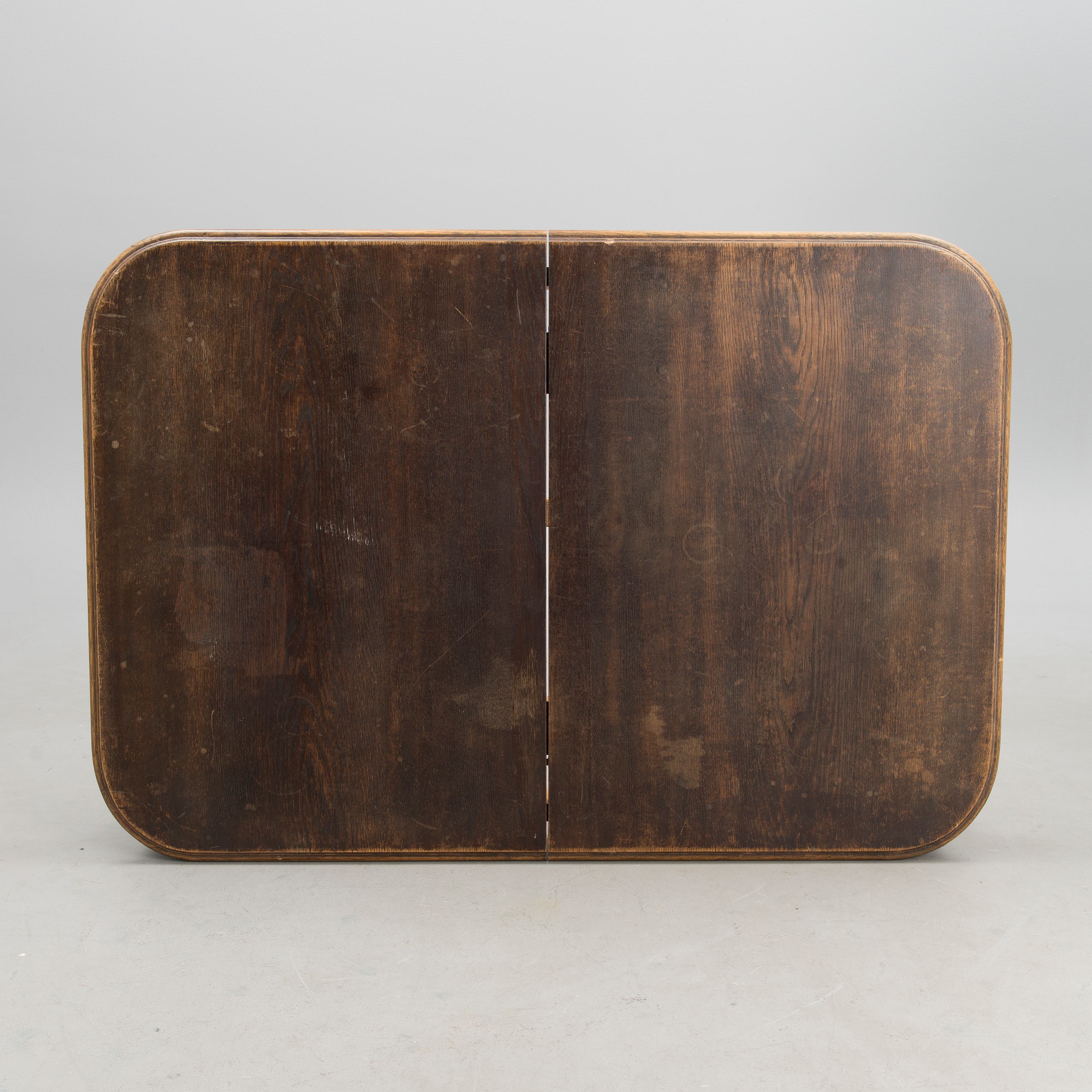 A 1930s/40s table. - Bukowskis