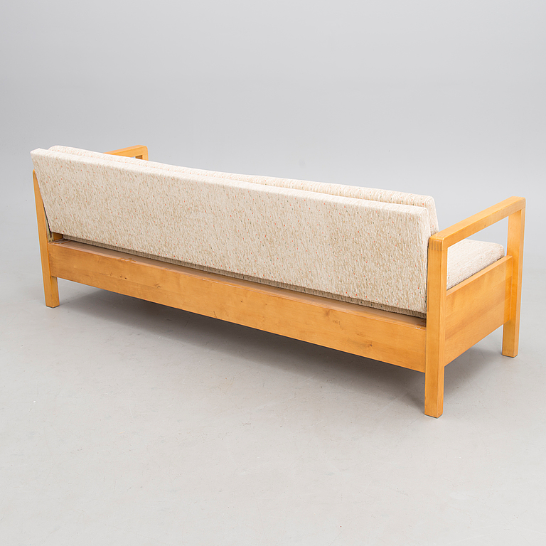 A 1940's sofa / sofa bed model 2073 for Artek, Finland. - Bukowskis