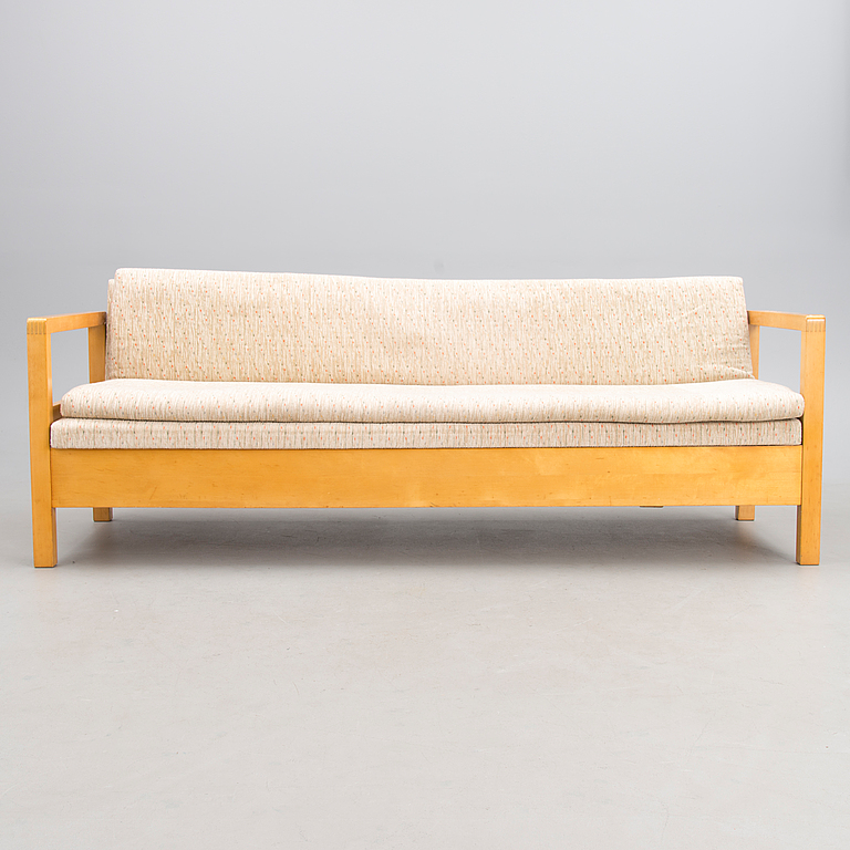 A 1940's sofa / sofa bed model 2073 for Artek, Finland. - Bukowskis