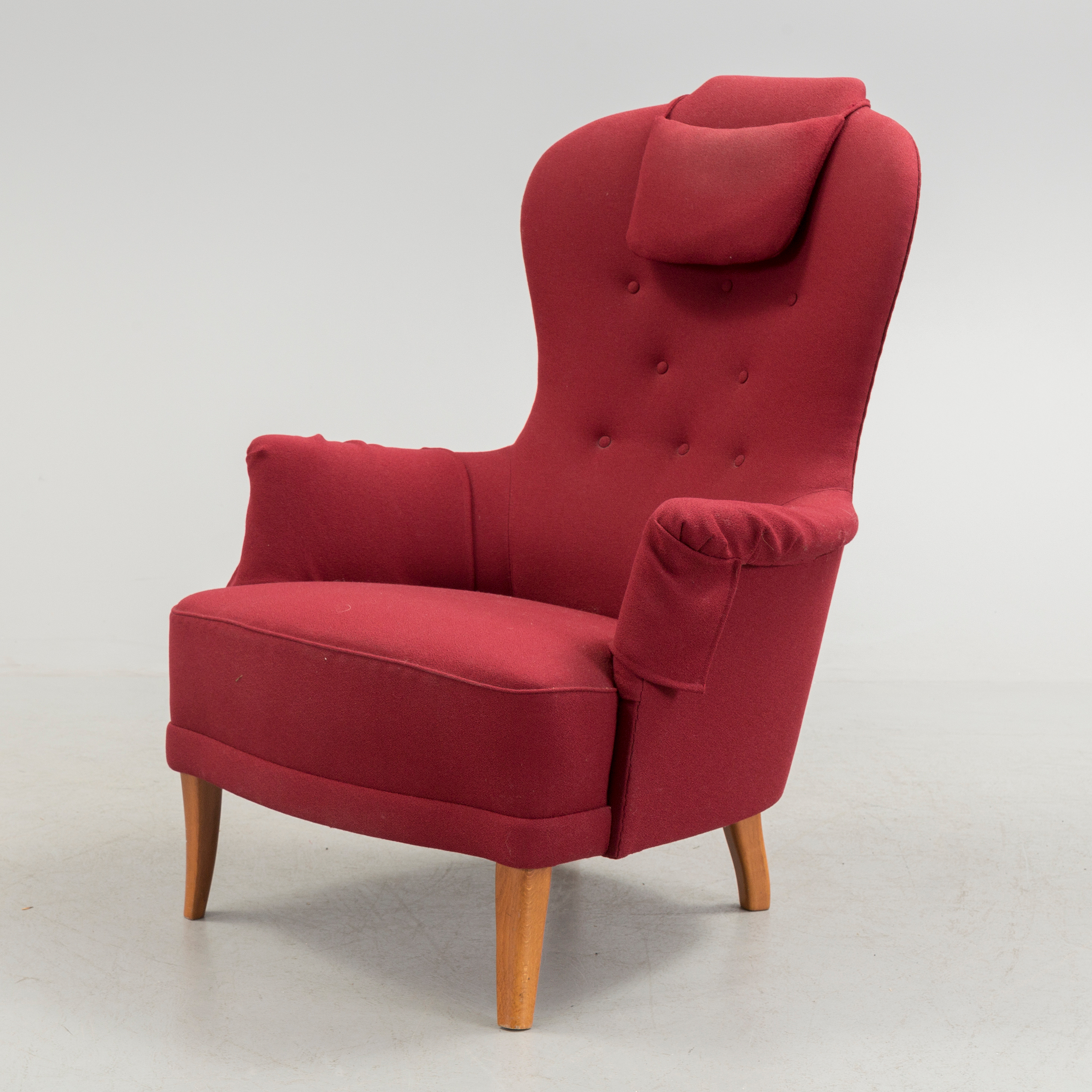 CARL MALMSTEN, a 'farmor' easy chair. - Bukowskis