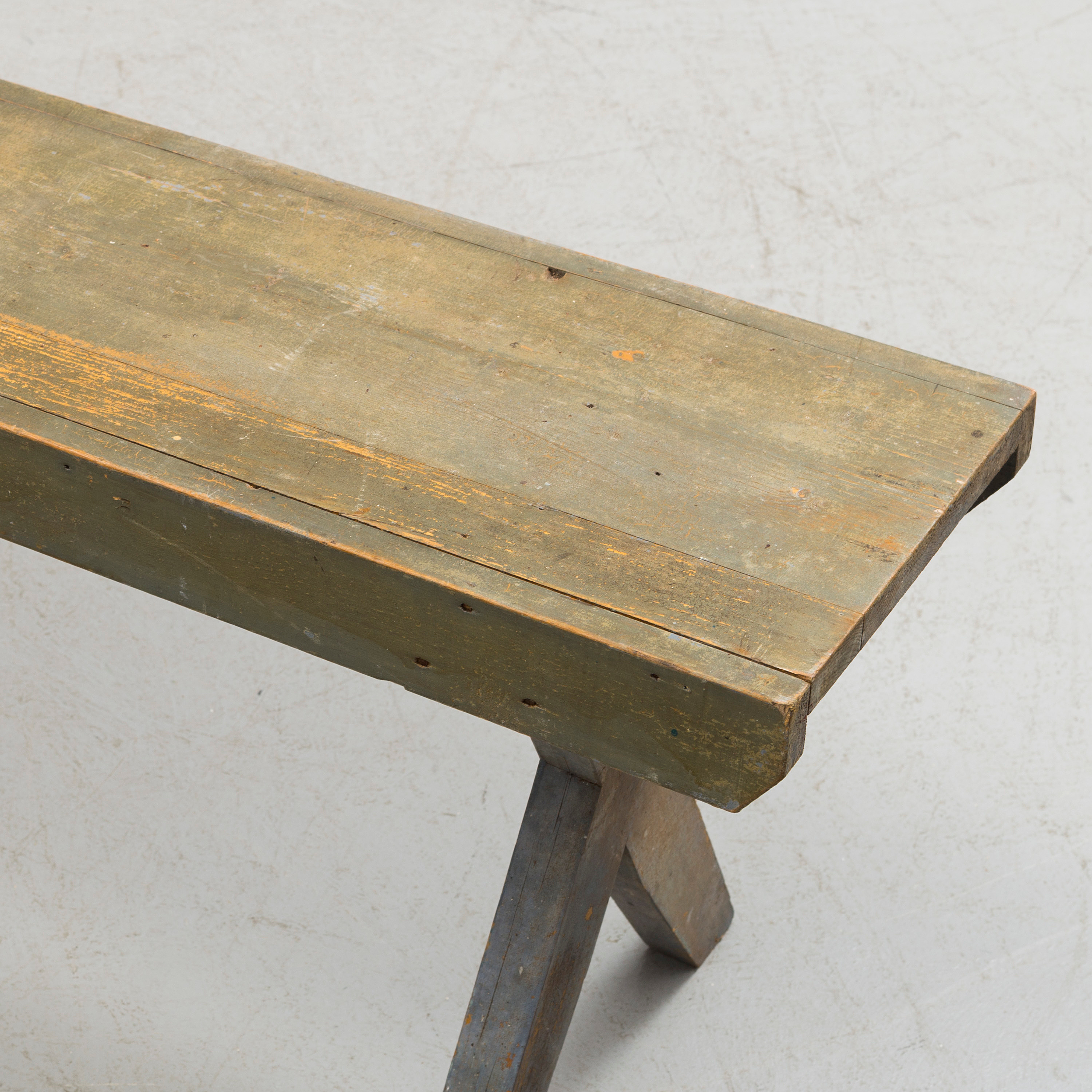 A painted pine bench, circa 1900. - Bukowskis