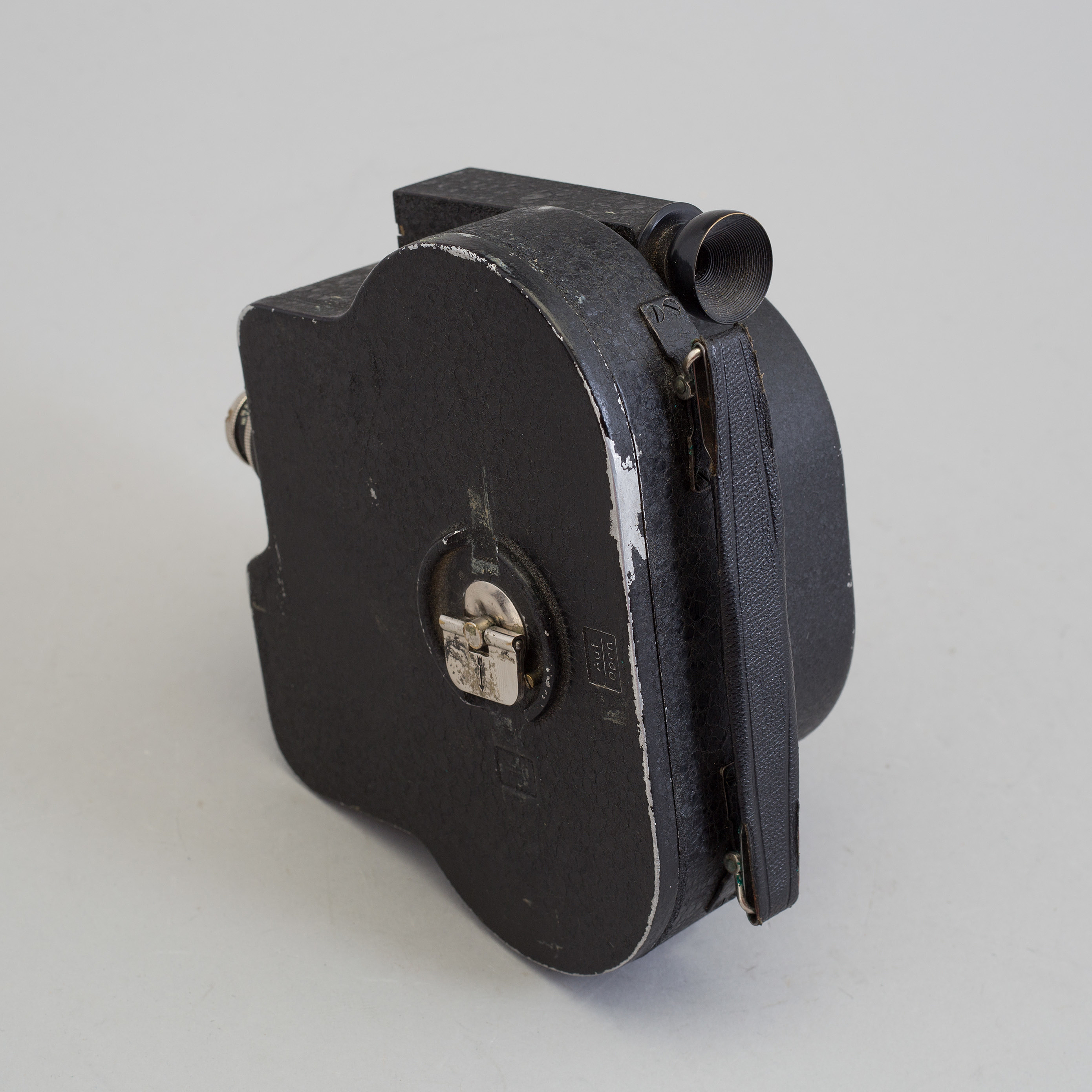 A Cine Nizo film camera no 325377 from 1927-1930 with Cassar 1: 2,9 f ...