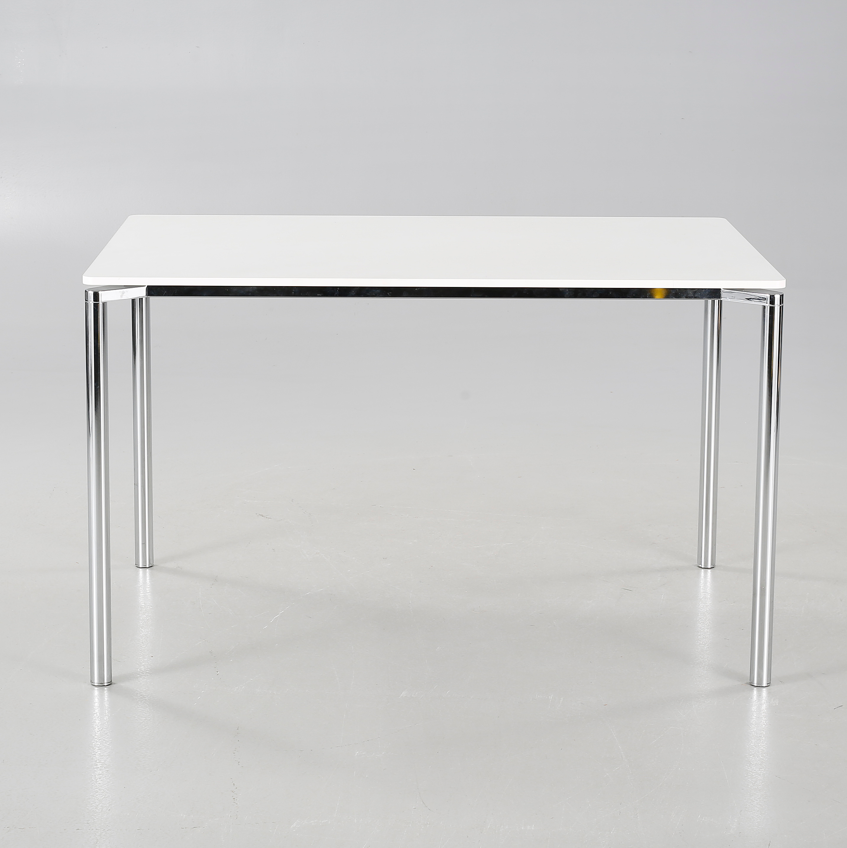 A "Plano" table, deisgned by Pelikan Design (Niels Gammelgaard og Lars ...