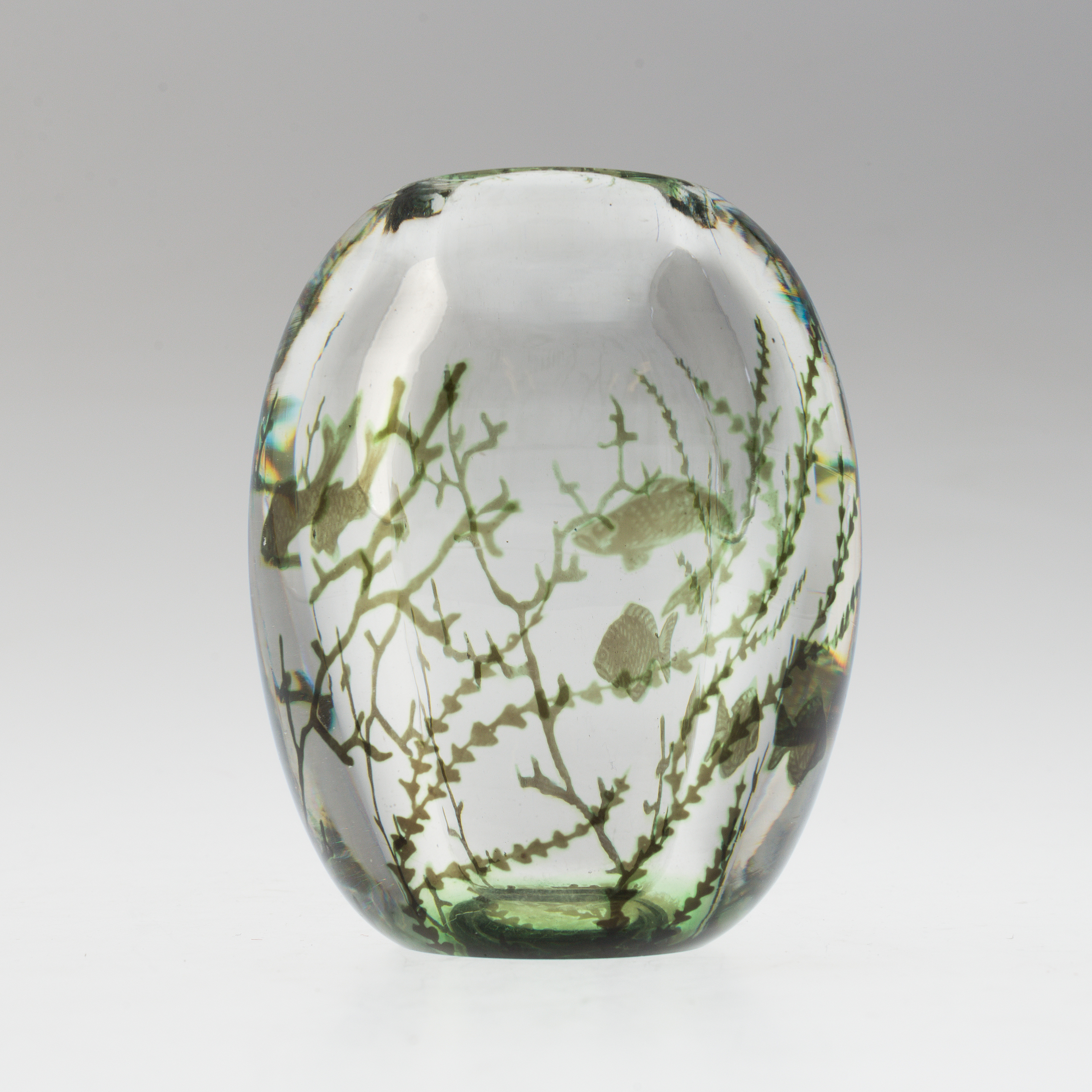 EDWARD HALD, vas av glas, Orrefors 1941, "Fiskgraal". - Bukowskis
