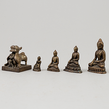 FIGURER, fem delar, brons, Ostasien, 1800-/1900-tal. - Bukowskis