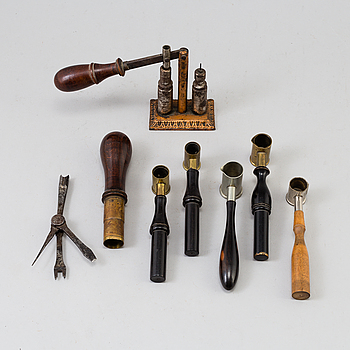 EIGHT PIECES OF BULLET MAKING EQUIPMENT, 19th/20th century. - Bukowskis