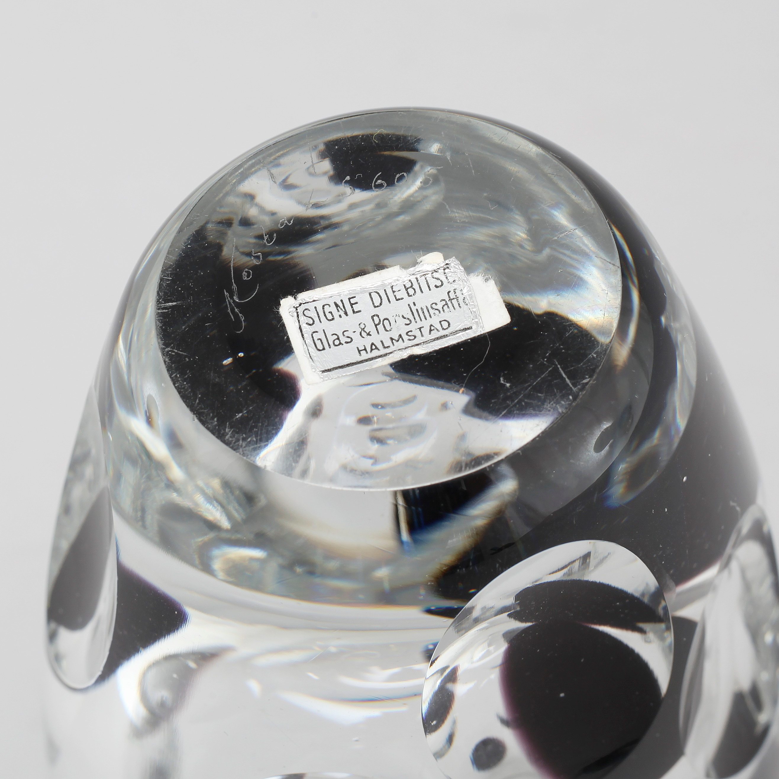 VICKE LINDSTRAND, - Bukowskis