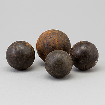 FOUR CAST IRON BULLETS, 18th/19th century. - Bukowskis