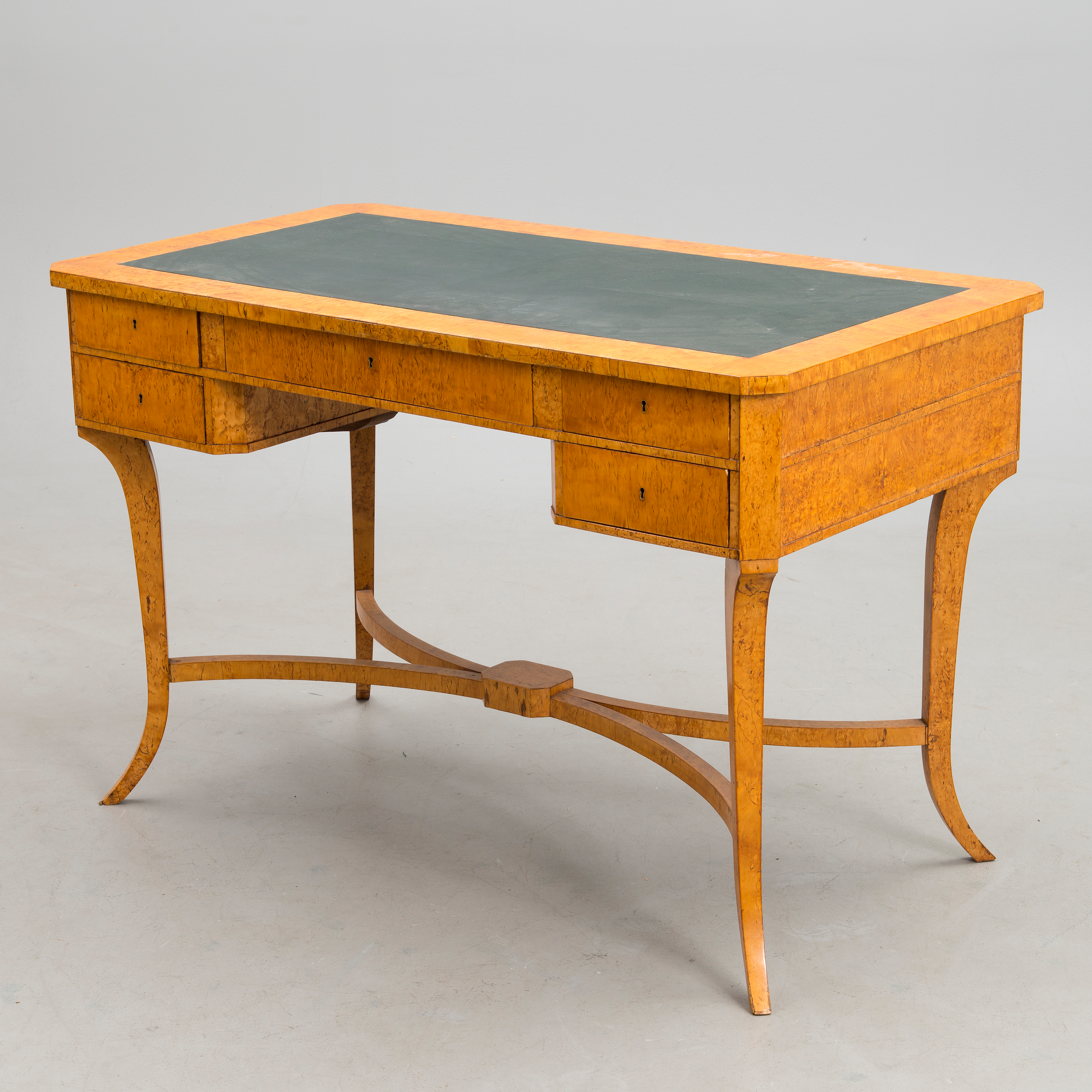 A russian Writing Desk, late 19th century empire style. - Bukowskis